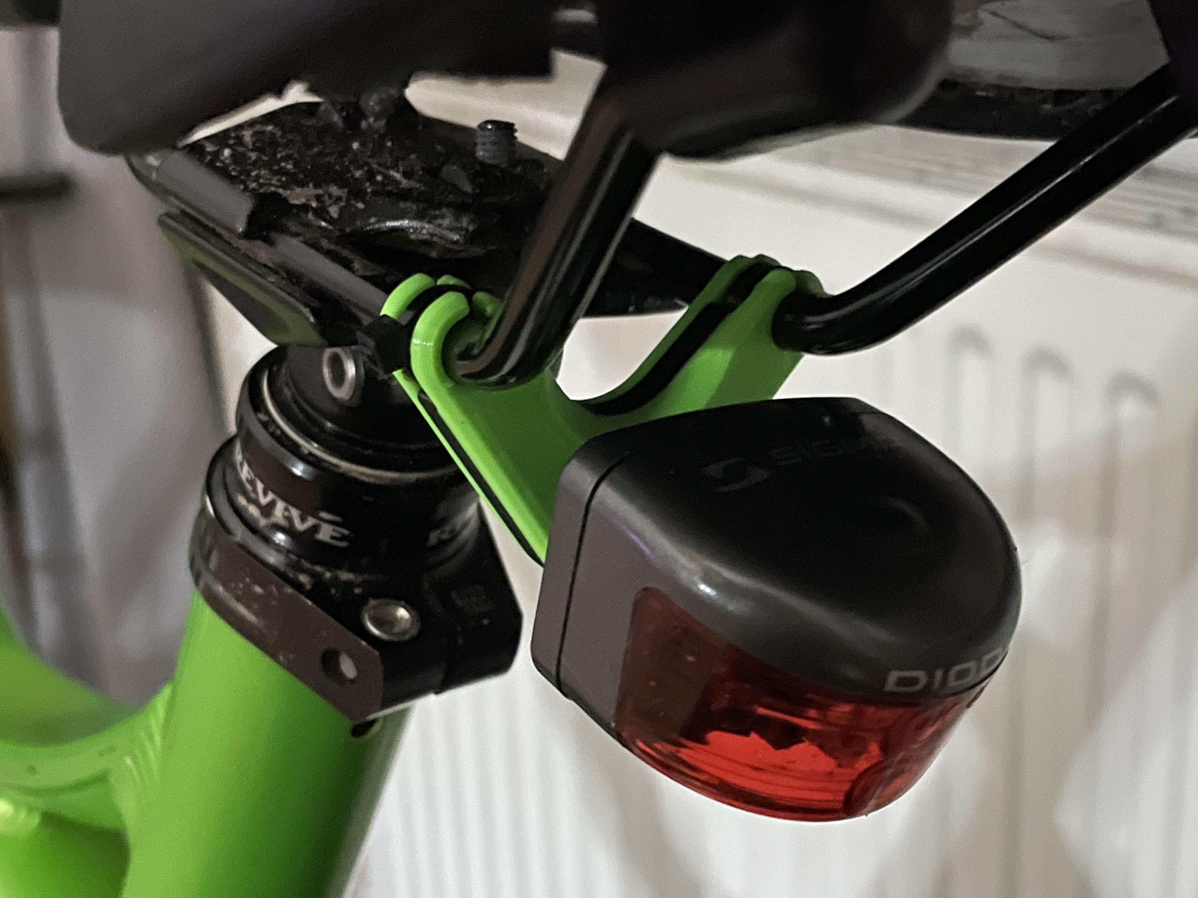 Propain Tyee Saddle Rear Light by Patrick0801 | Download free STL model ...