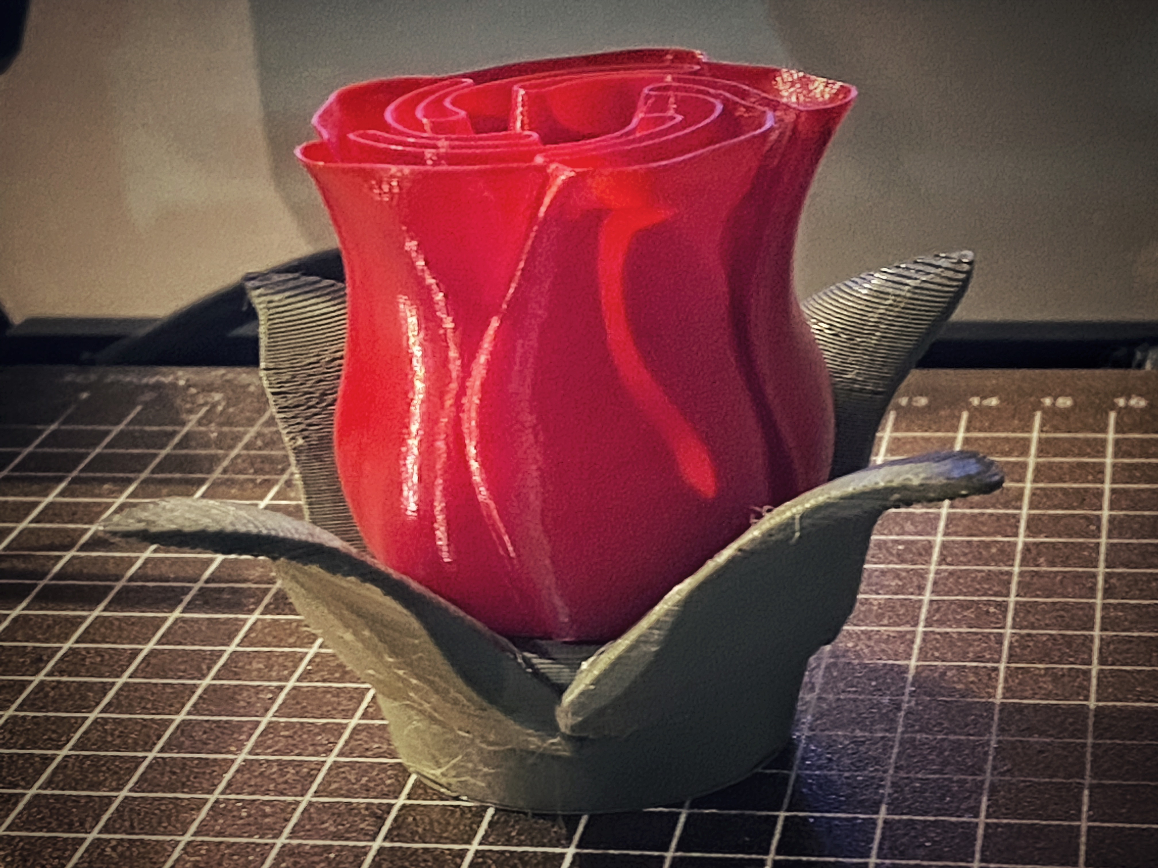 Valentines Day Rosebud Electric Tea light for Spiral Vase Rose by ...