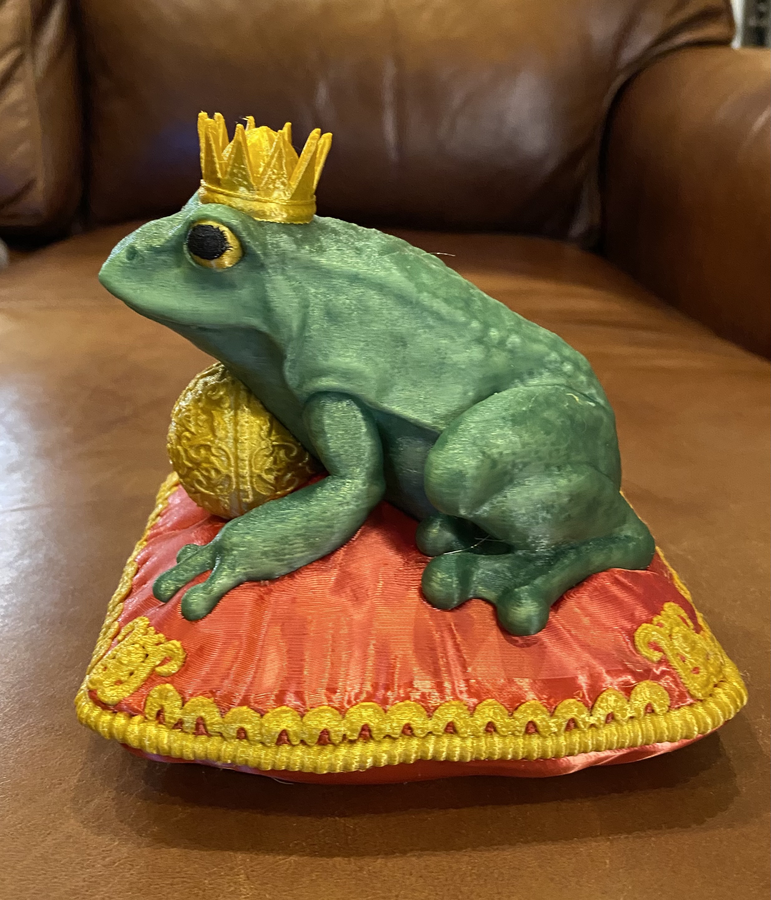 The Frog Prince (multi and single colour fairytale model) by Loubie3D ...