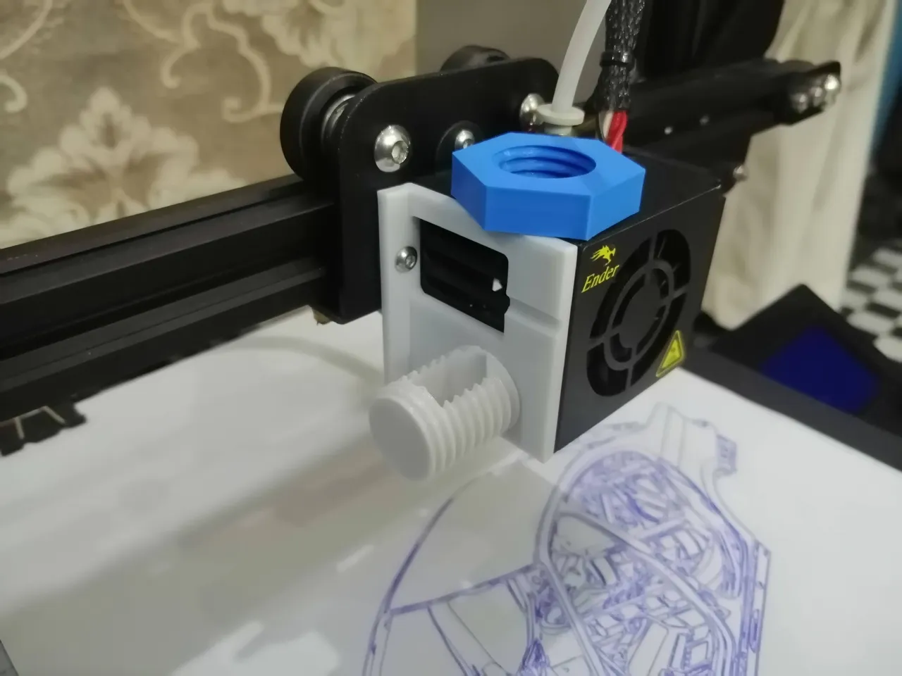 Porte stylo pour ender 3 by Fabrice Bordenave | Download free STL model ...