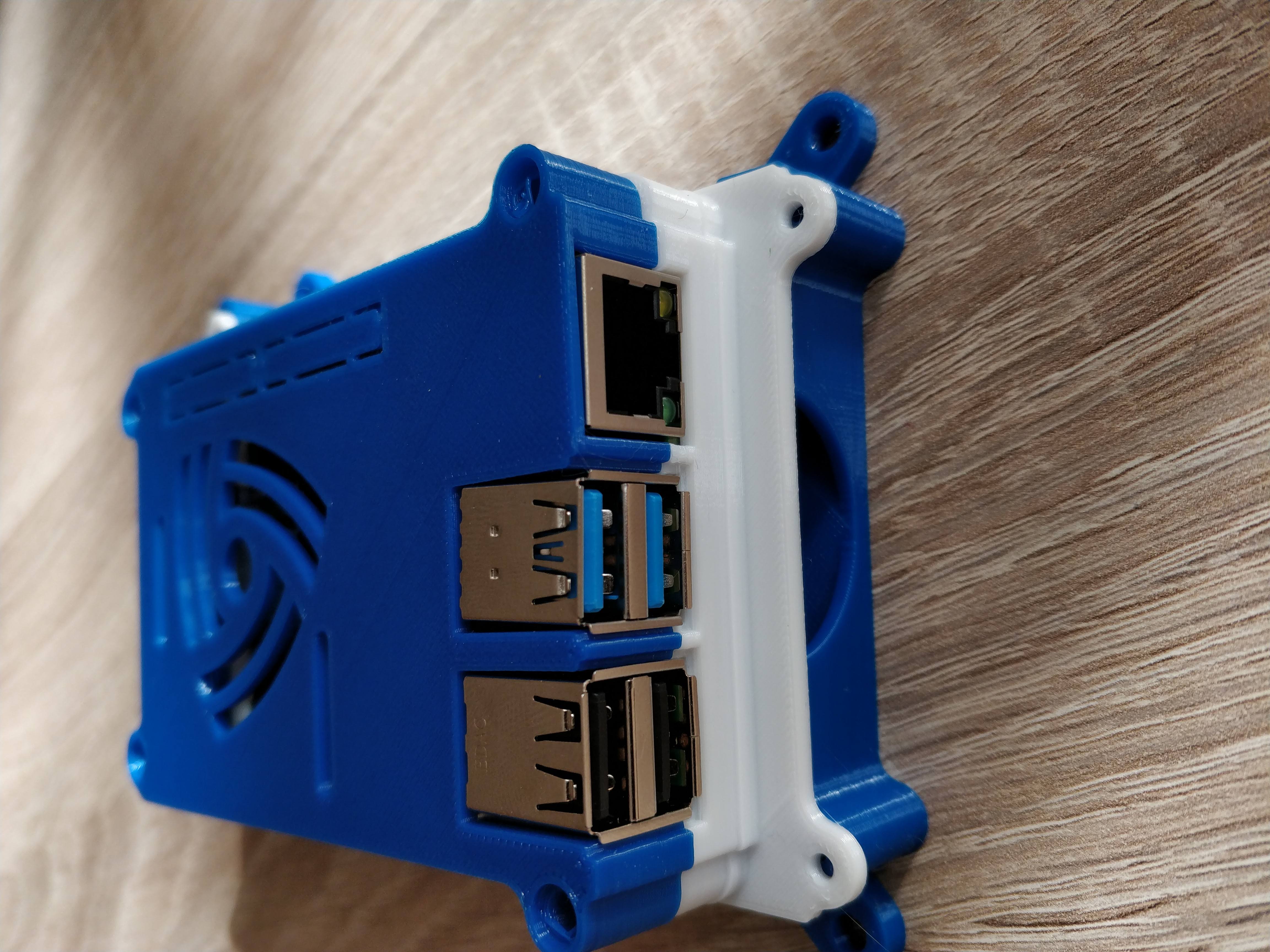 Raspberry Pi 4 Enclosure with 2,5" SSD/HDD Mount by Helmar | Download ...