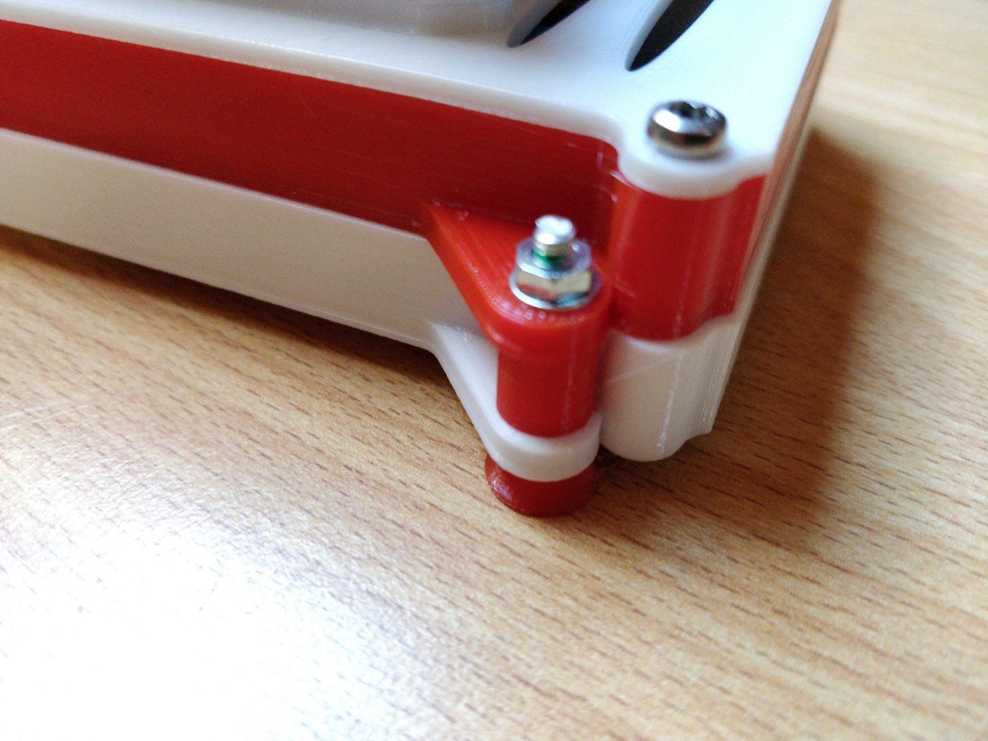 Raspberry Pi 4 Enclosure with 2,5" SSD/HDD Mount by Helmar | Download ...