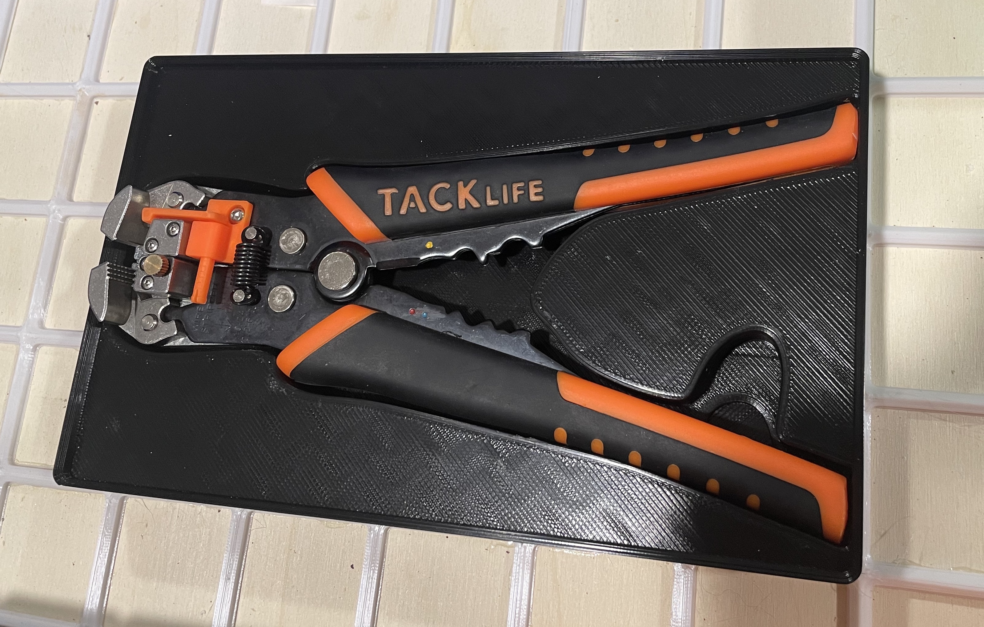 Gridfinity wire stripper/crimper/cutter tool holder by Miguel Camba ...