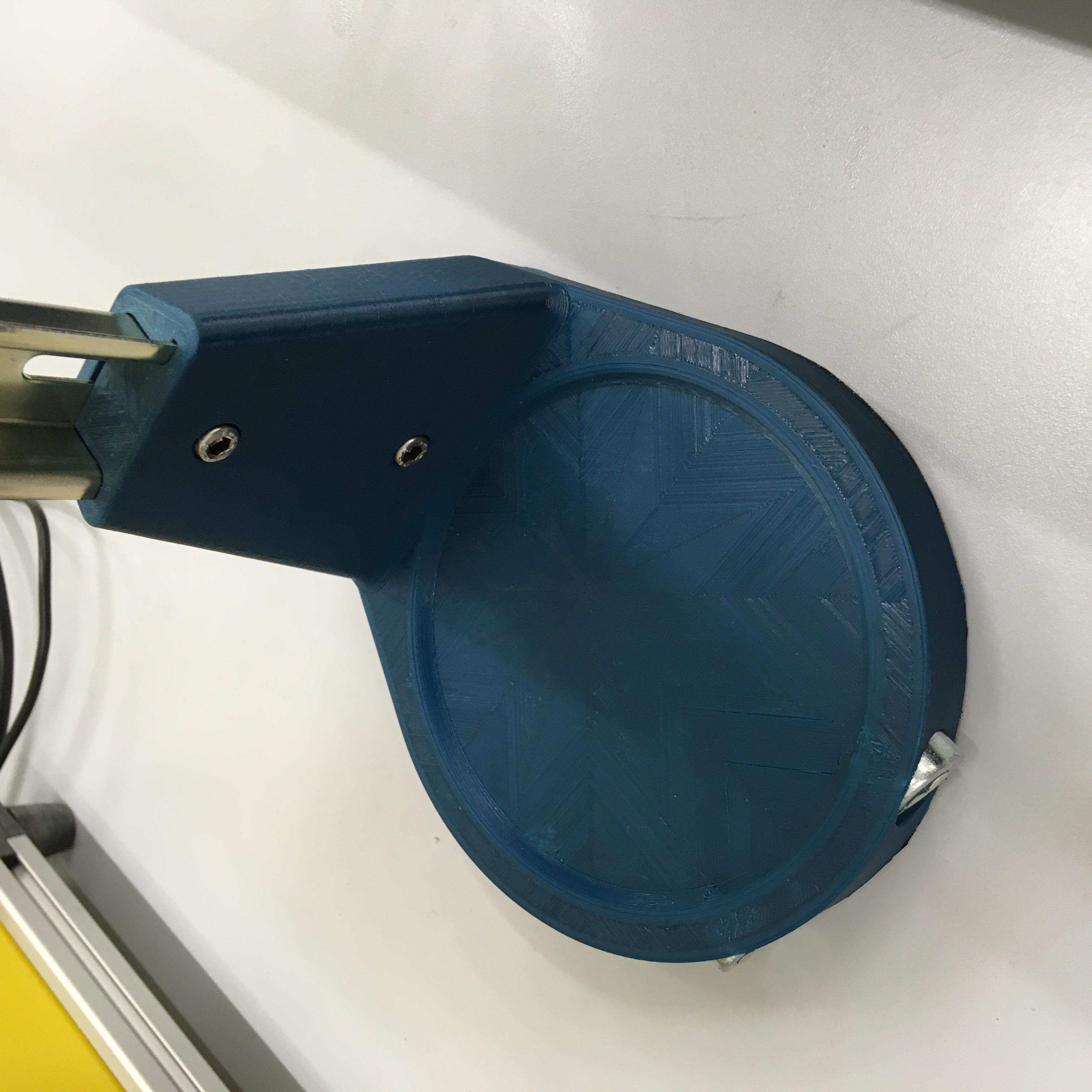 Resin vat and funnel stand (din rail mounted) by _cybermouse_ ...