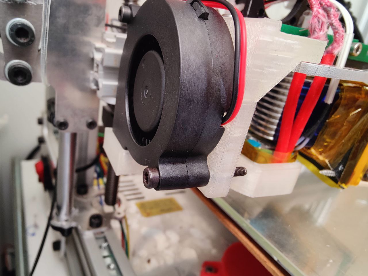 Mendelmax 2 carriage cooling part blower mount by Kinta | Download free ...