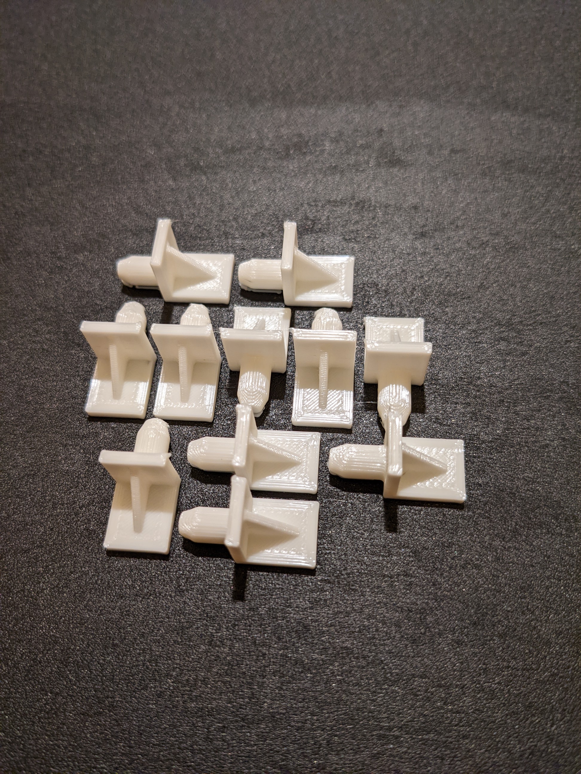 4.9mm and 4.77mm peg diameter, for pre-drilled shelf supports. by Bleo3 ...