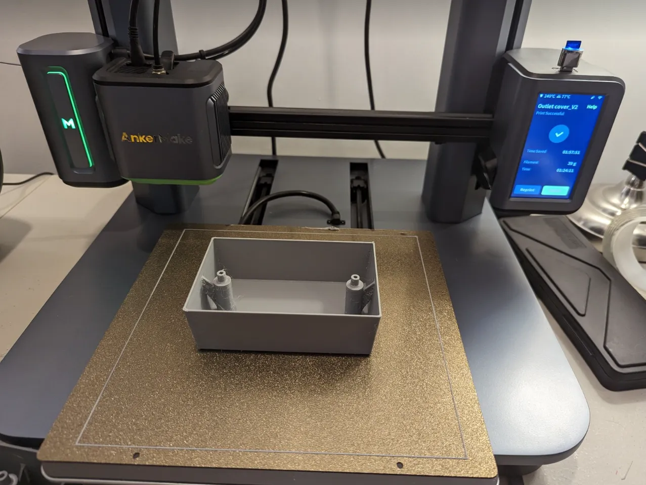 Outlet cover box by TAGH3R | Download free STL model | Printables.com