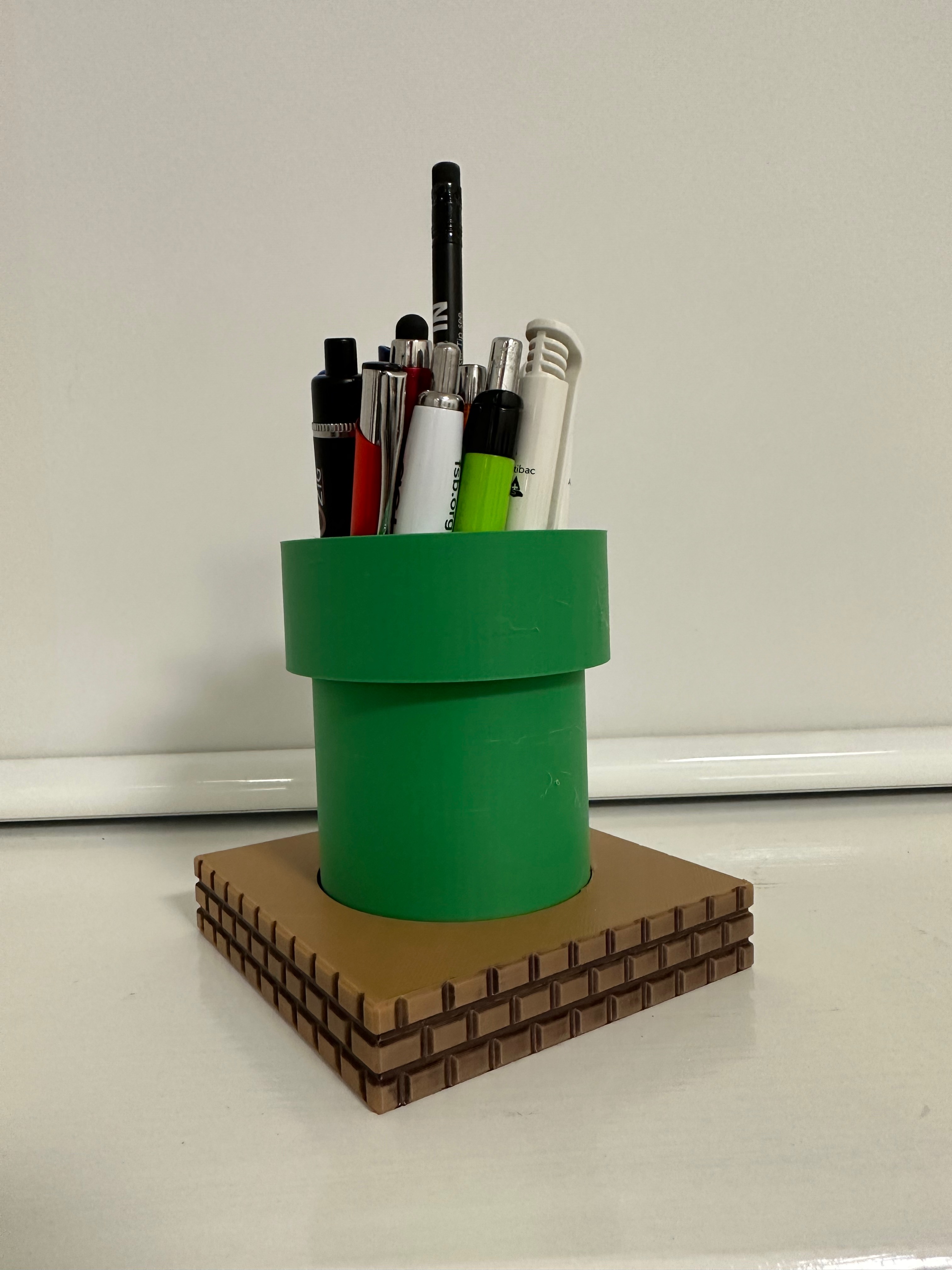 Mario Pipe Pen Holder (Easy Print) by Matt | Download free STL model ...