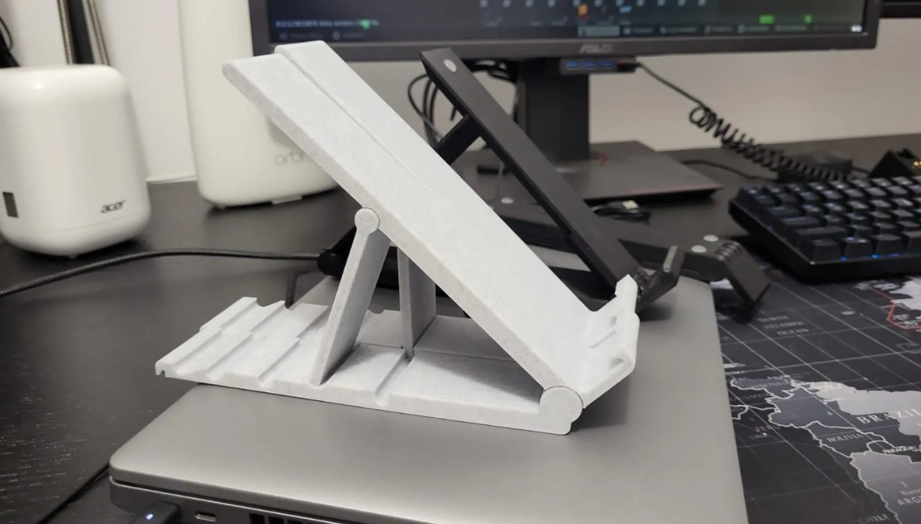 Adjustable Notebook/Laptop Stand - Foldable / Print-in-Place by ap ...