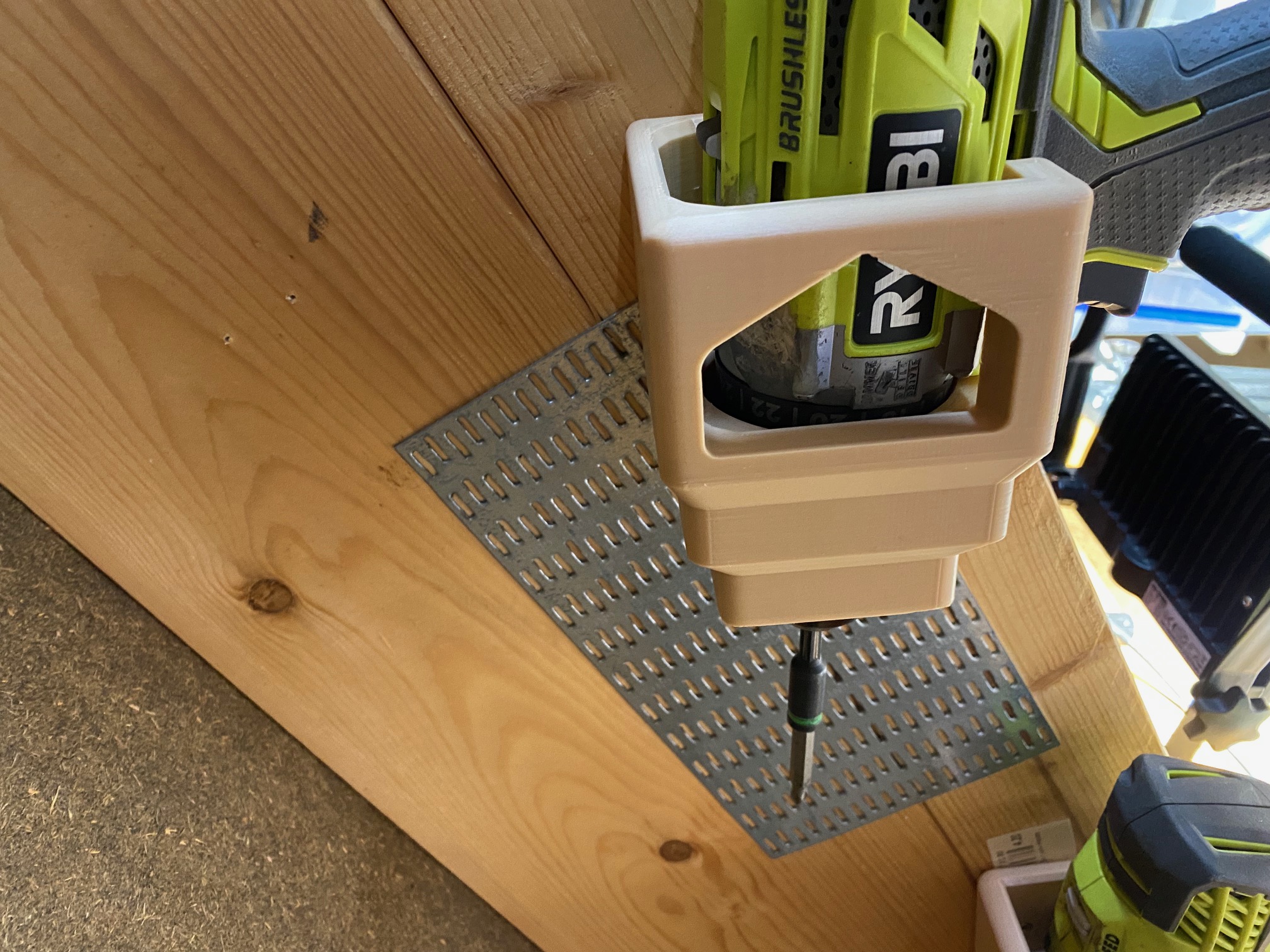 Robust power tool holder for Ryobi 18V drill and impact wrench ...