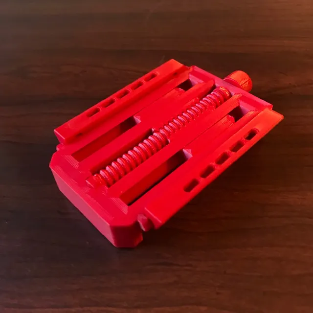 Print in Place Mini Vise by Adam Cook | Download free STL model ...