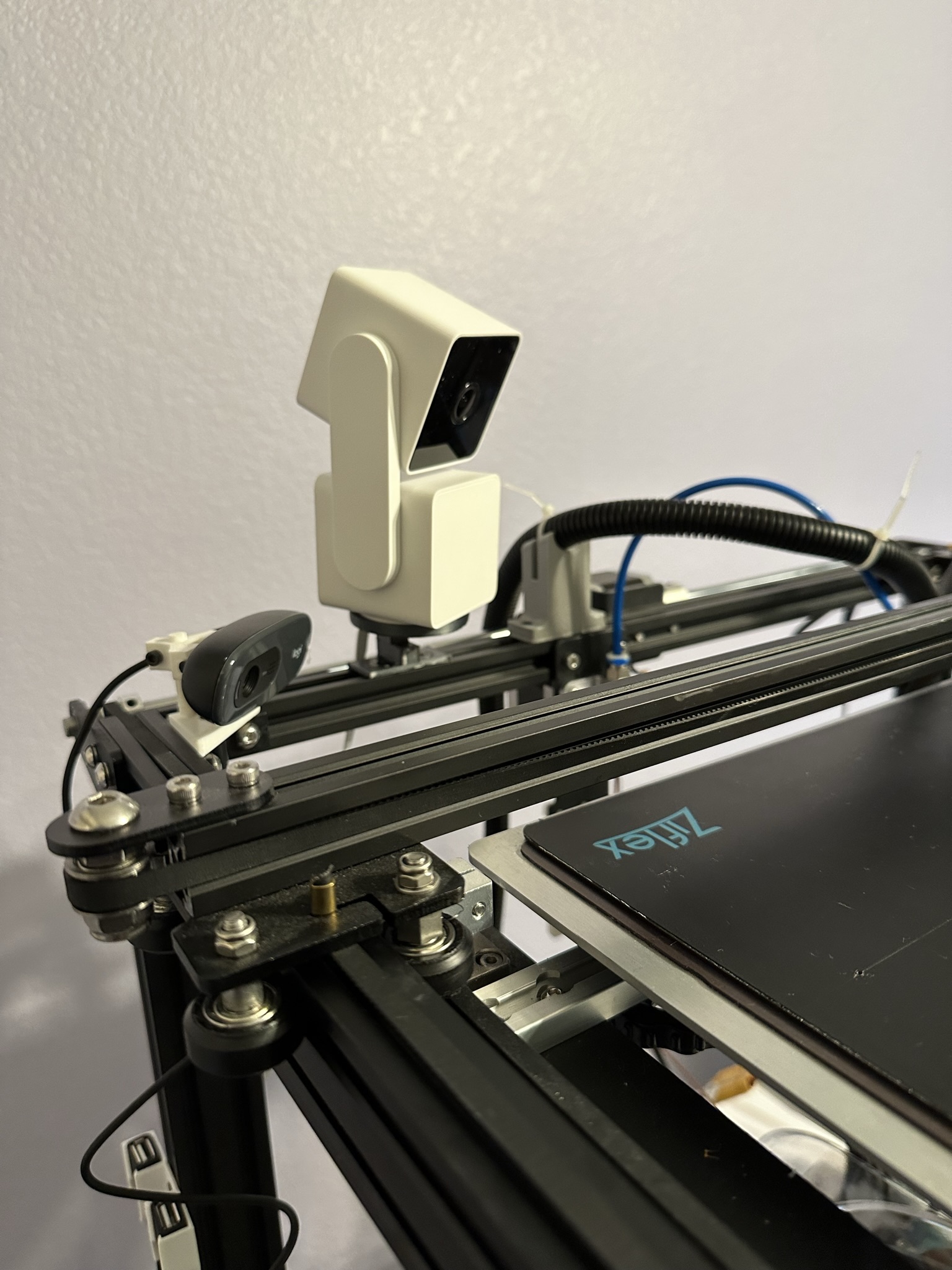 Wyze Pan Cam V3 Mount for Ender 5 Plus (20 mm extrusion) by Vicpylon ...