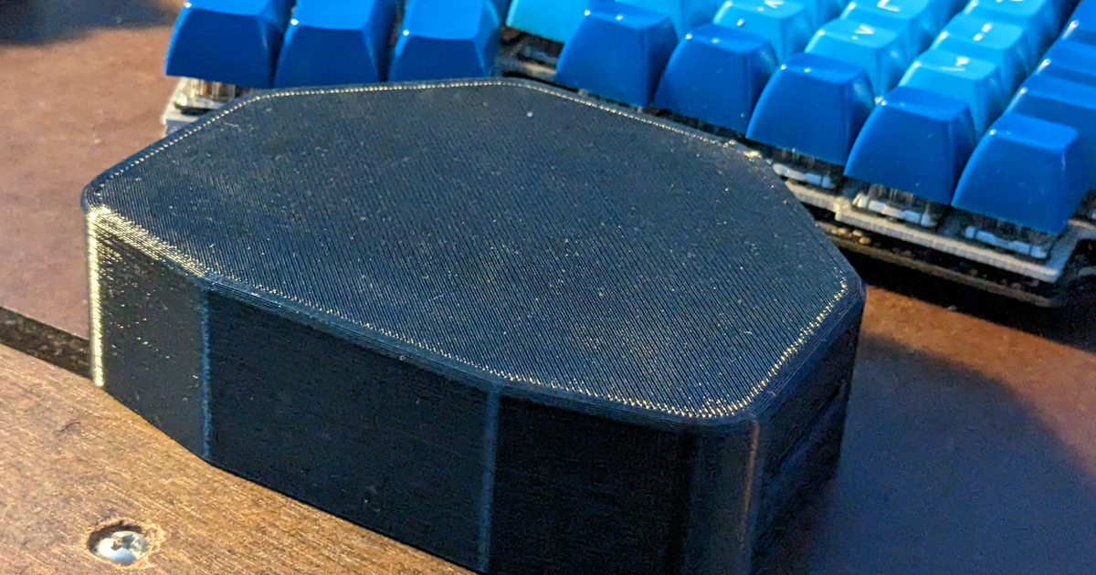 Split Keyboard Wrist Wrest by meagerfindings | Download free STL model ...