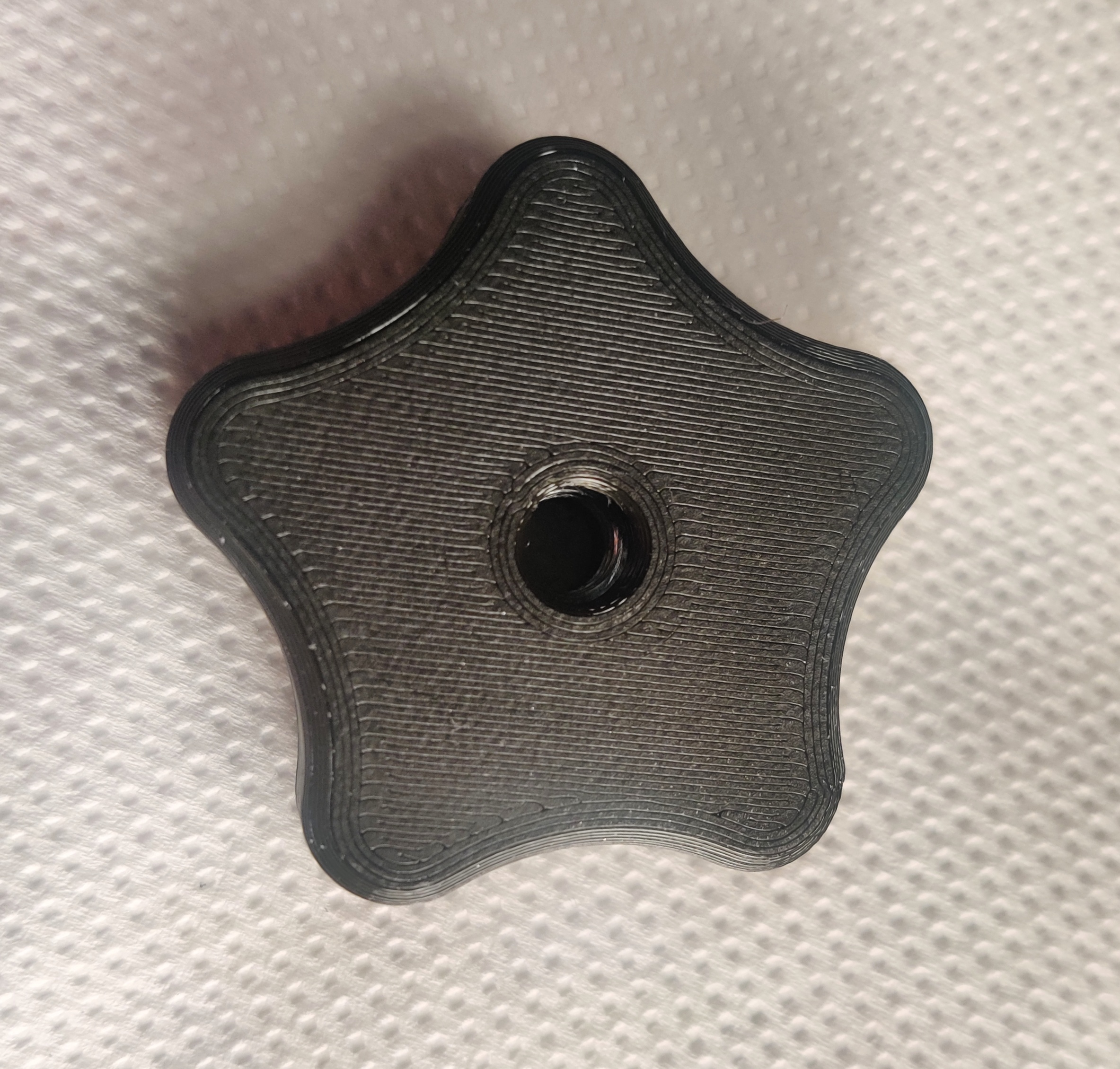 StarKnob - knob with M3 to M10 integrated nut od autora Fred.call ...