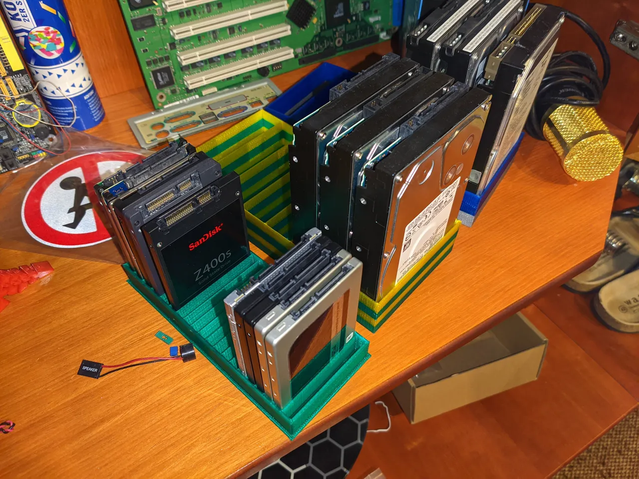 20 Bay SSD/HDD StorageTray Holder by Lord_Bratwurst | Download free STL ...