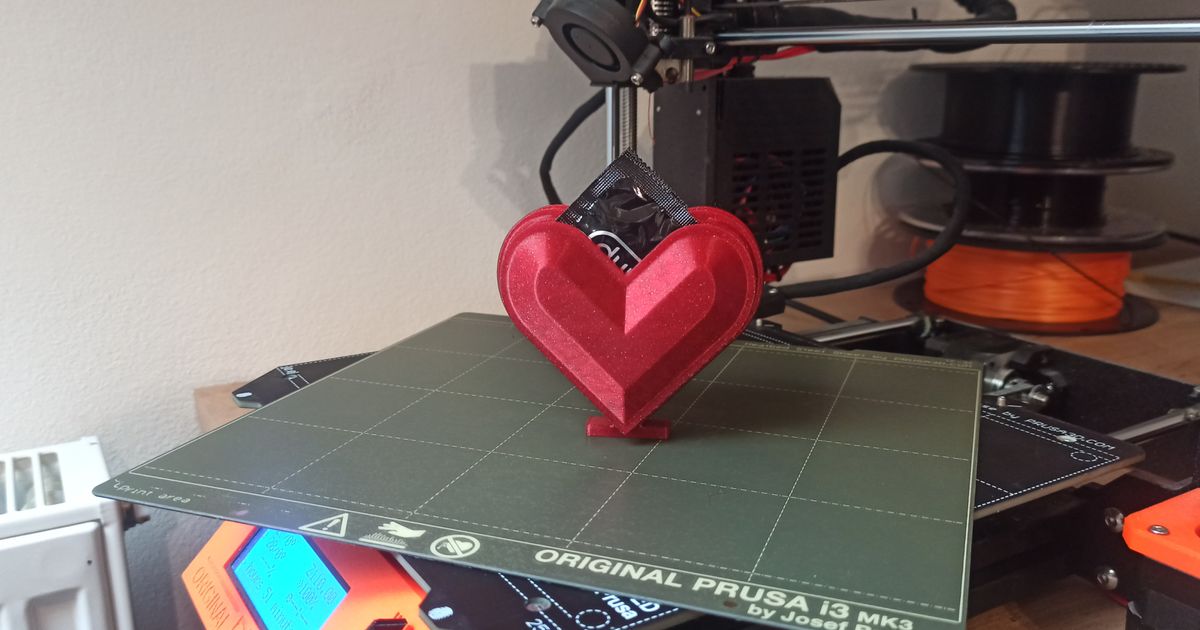 Heart-shaped case by MrBl4CK0UT | Download free STL model | Printables.com