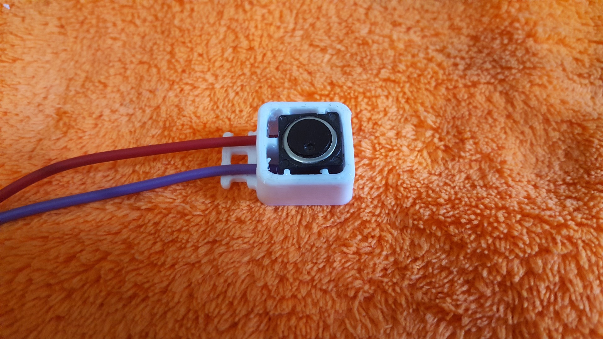 Immobilizer push button holder. by Dave | Download free STL model ...