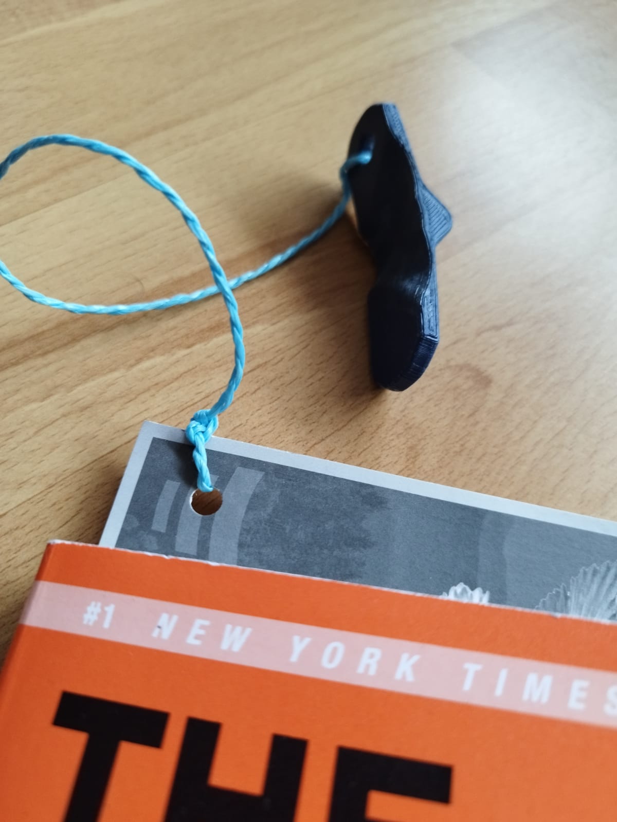reading aid 2.0 / reading support / Book holder by Ax | Download free ...
