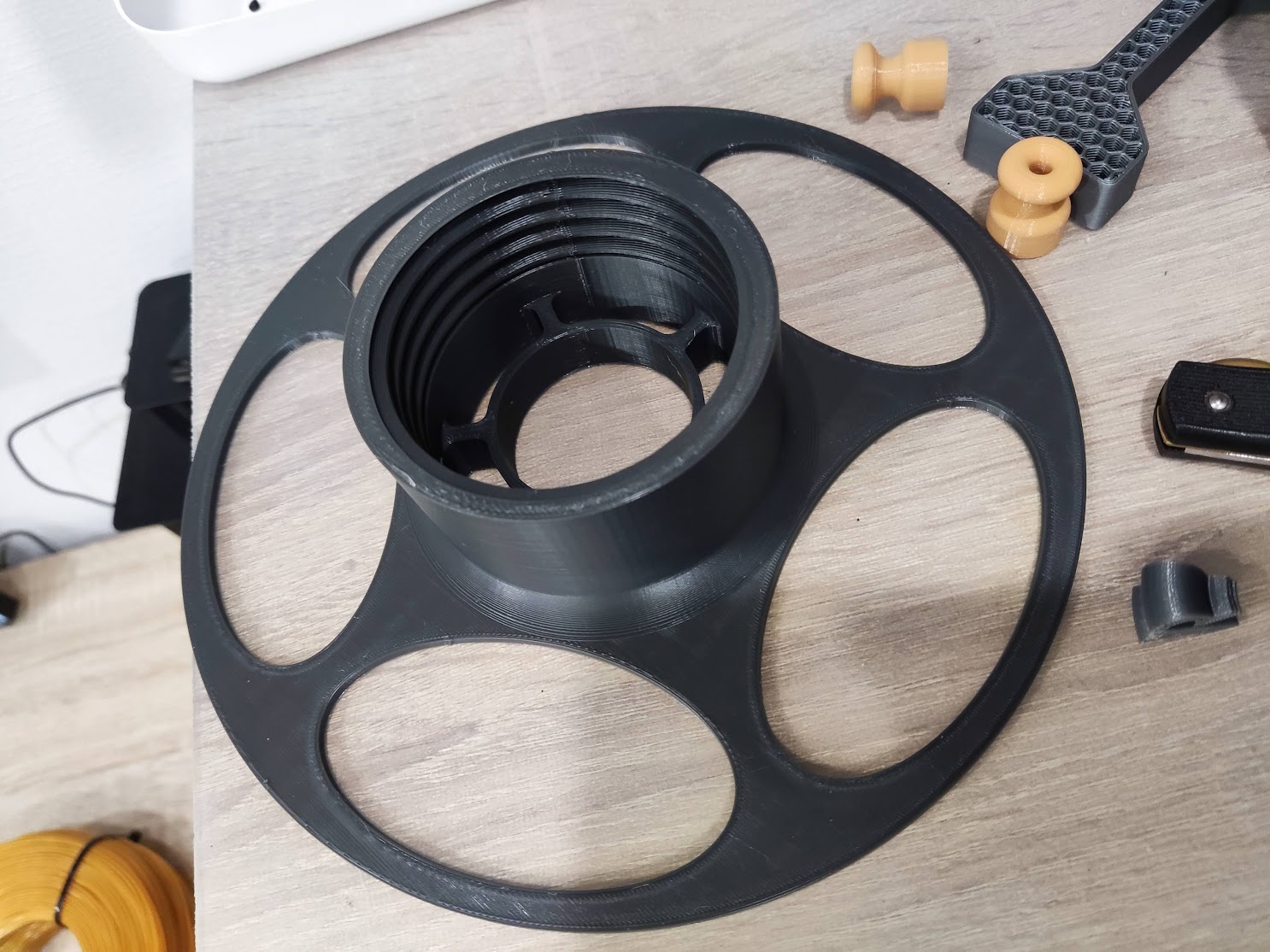 Collapsible spool for filament in skeins by Demon777 | Download free ...