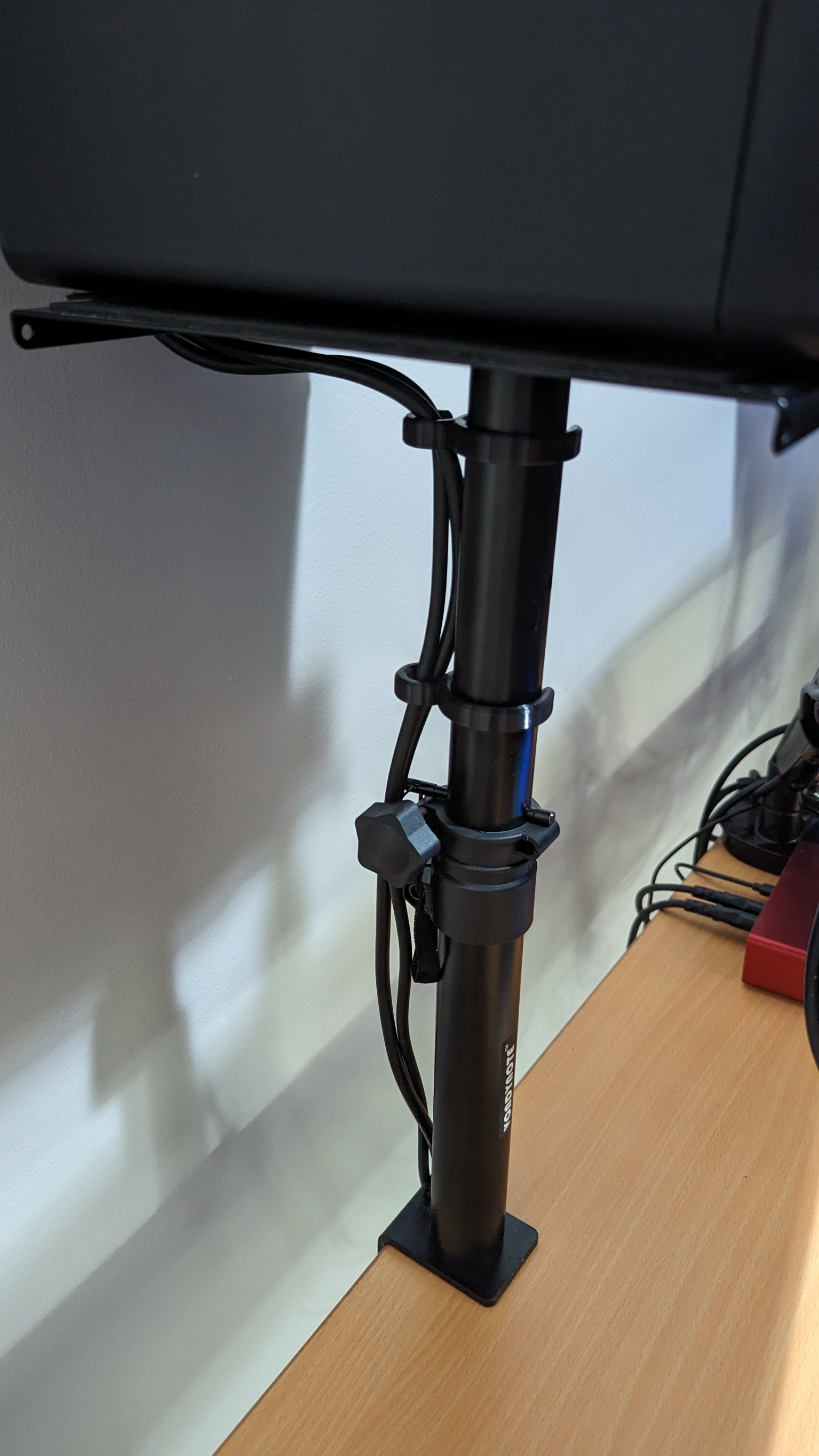 Cable Management for Speaker Stand by Sebastien Beoutis | Download free ...