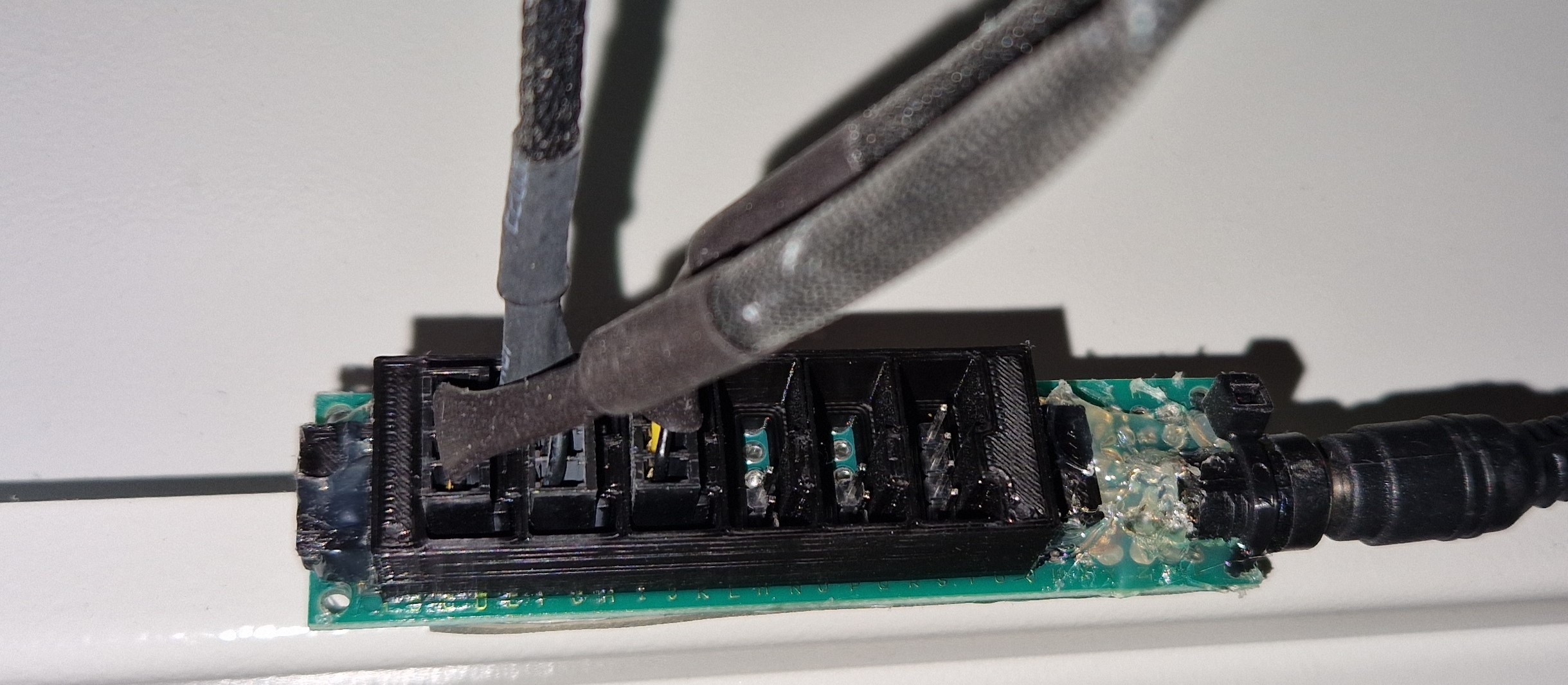PWM (3 or 4 pin) plug adaptor for breadboards by oXiVanisher | Download ...