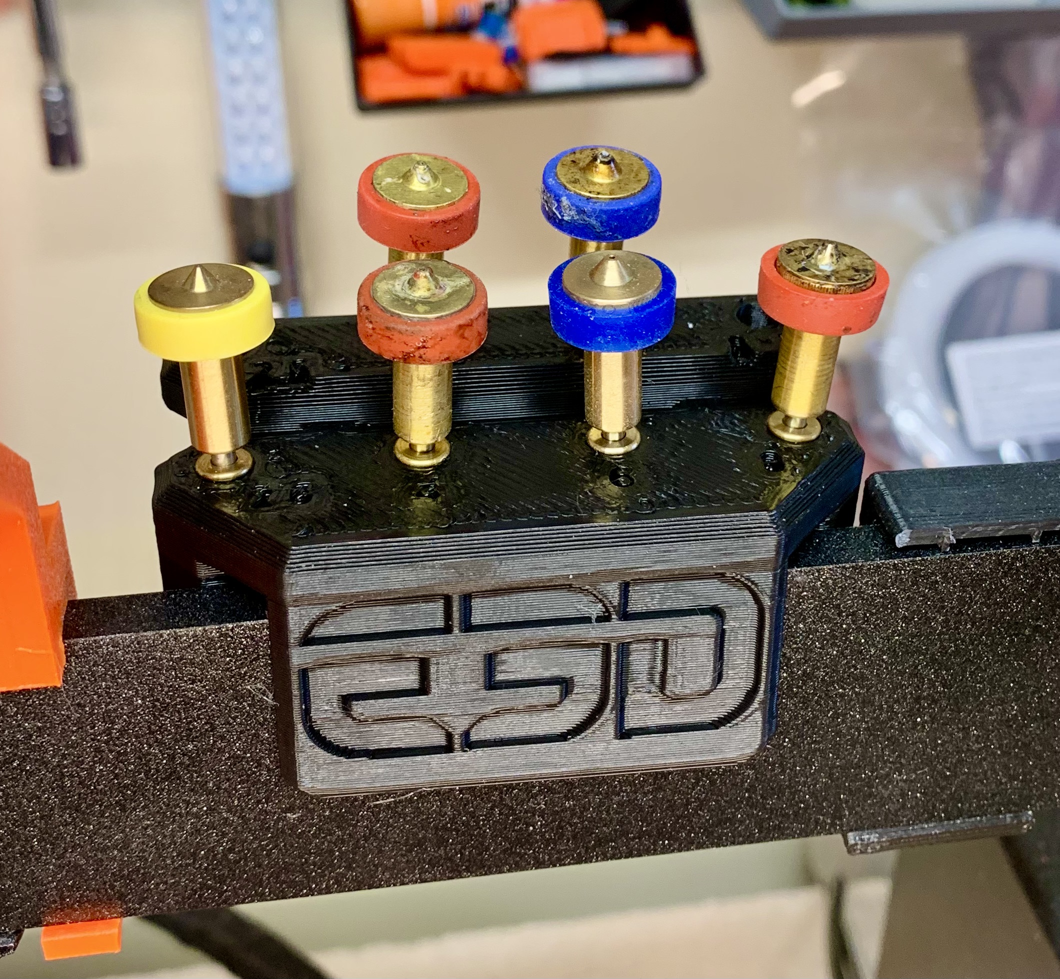 E3D Revo Nozzle Holder for Prusa Frame with space for 8 Nozzles by Art ...