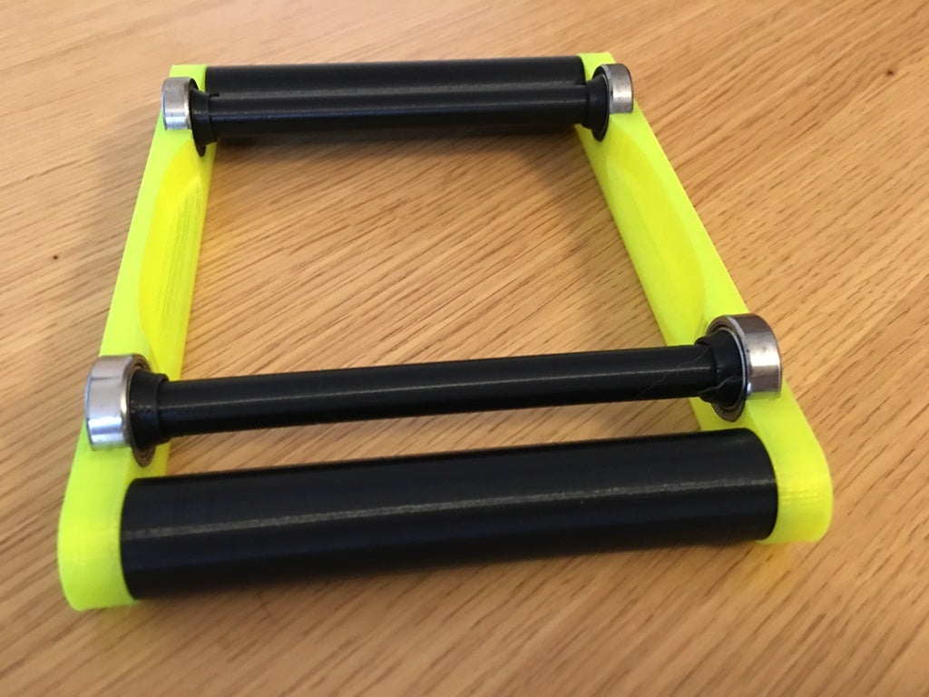 'Prusa' Filament Roller by Rasmussen | Download free STL model ...