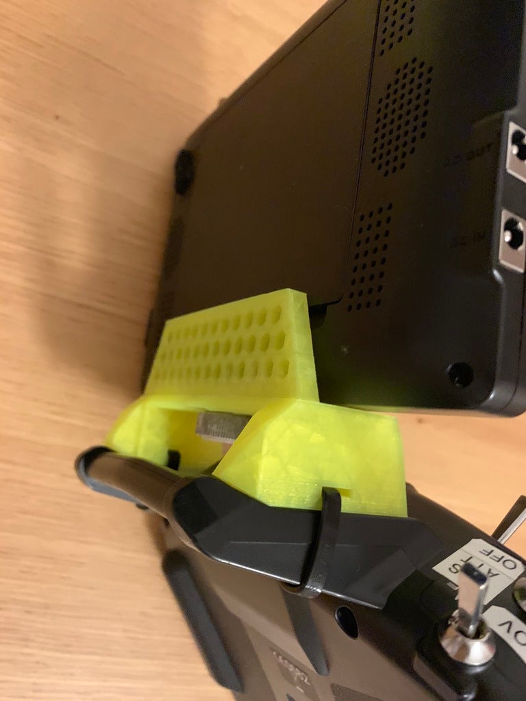 Futaba Monitor Mount by Rasmussen | Download free STL model ...