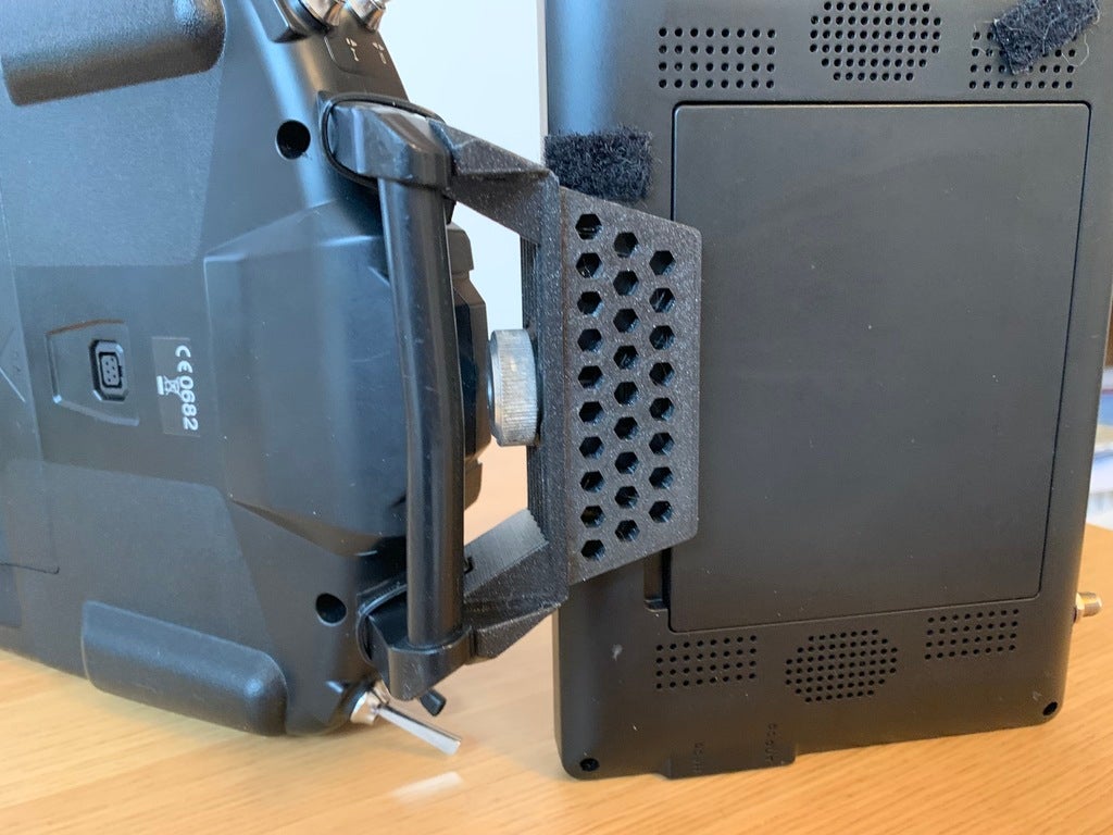 Futaba Monitor Mount V2 by Rasmussen | Download free STL model ...