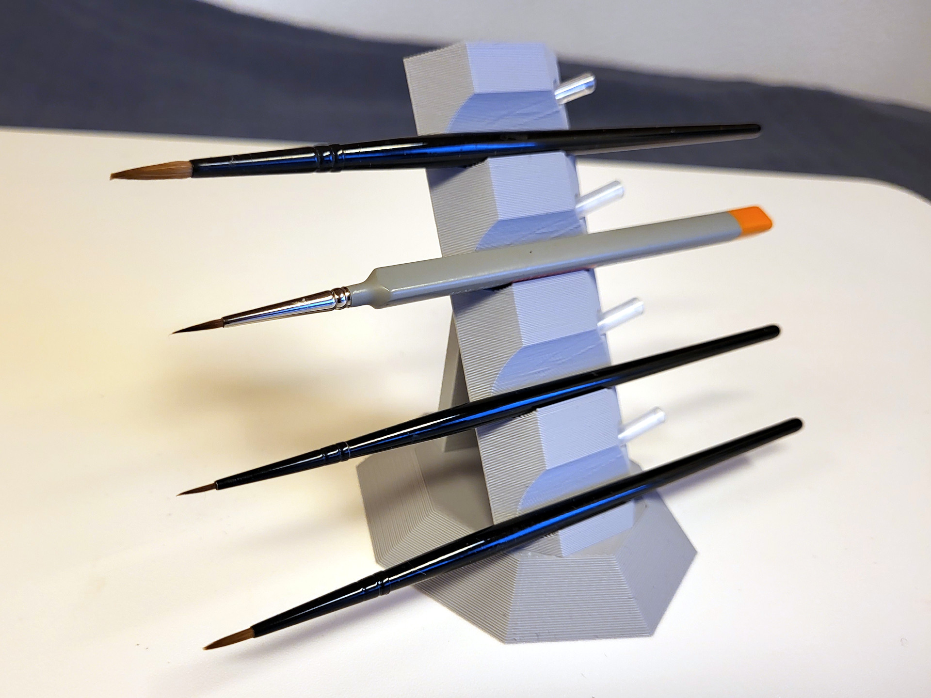 Brush holder with protective sleeve support by Klaus | Download free ...