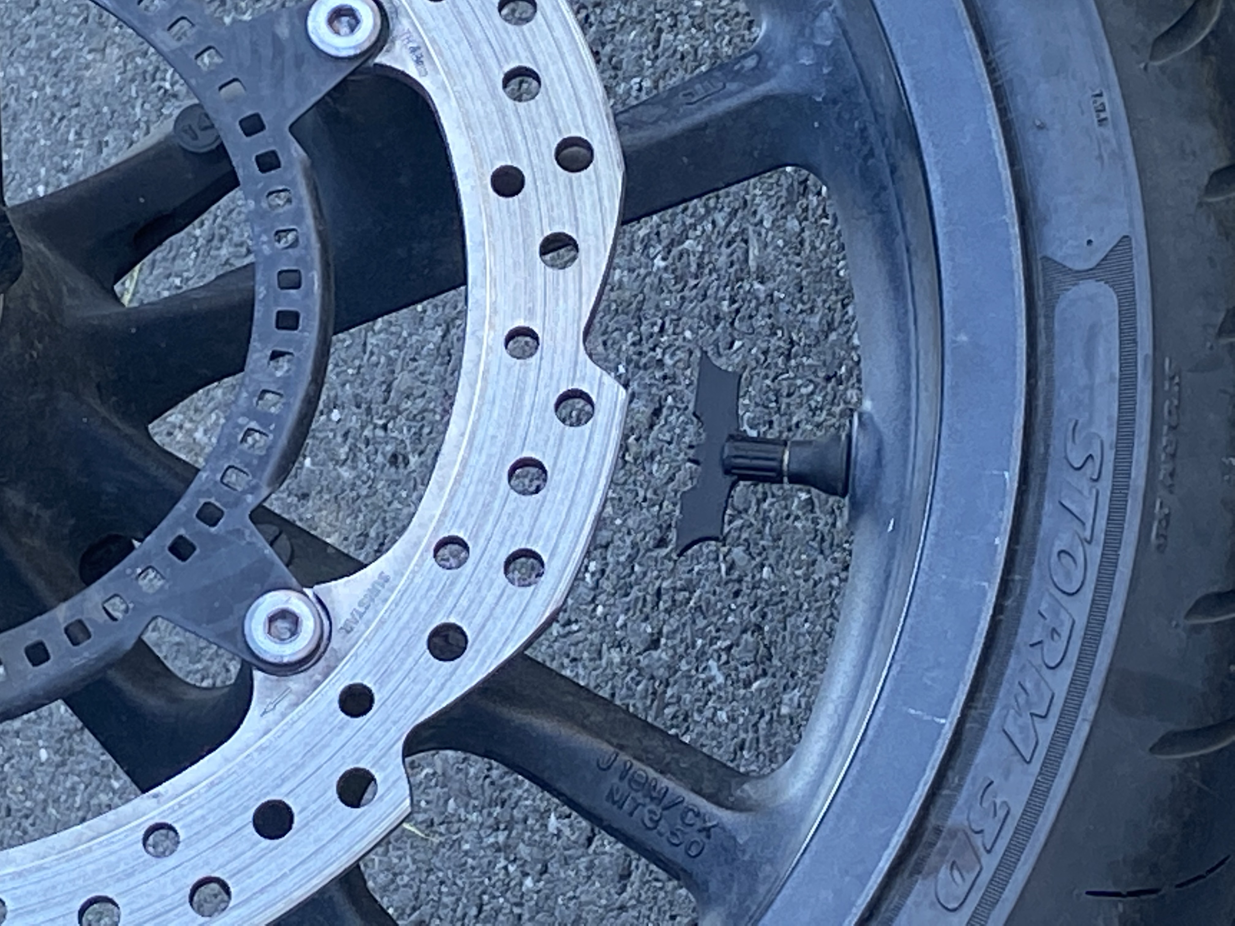 Batman Valve Stem por isyork | Descargar modelo STL gratuito ...