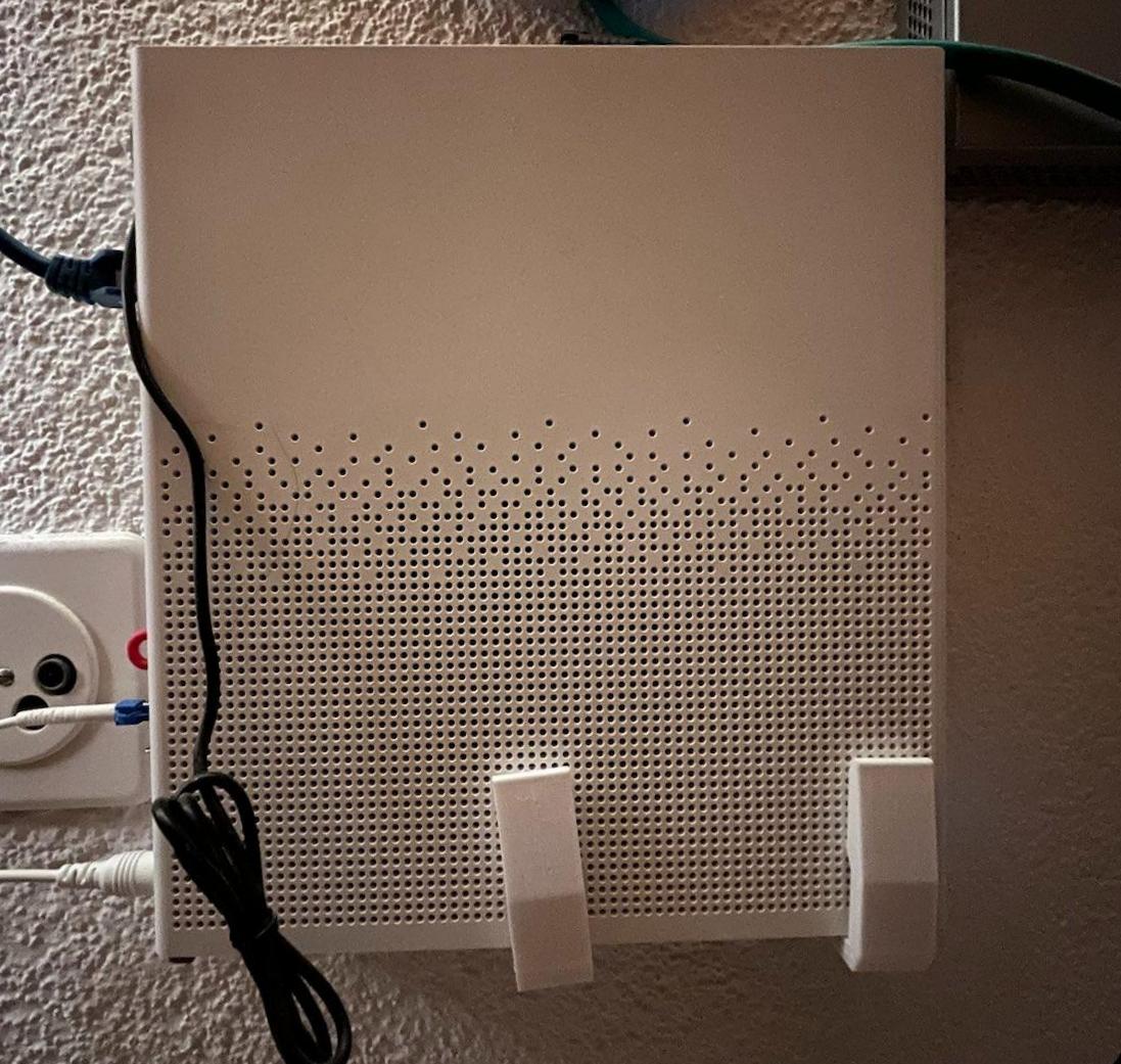 Wall mount for Swisscom Internet Box 3/4 by homerbot | Download free ...