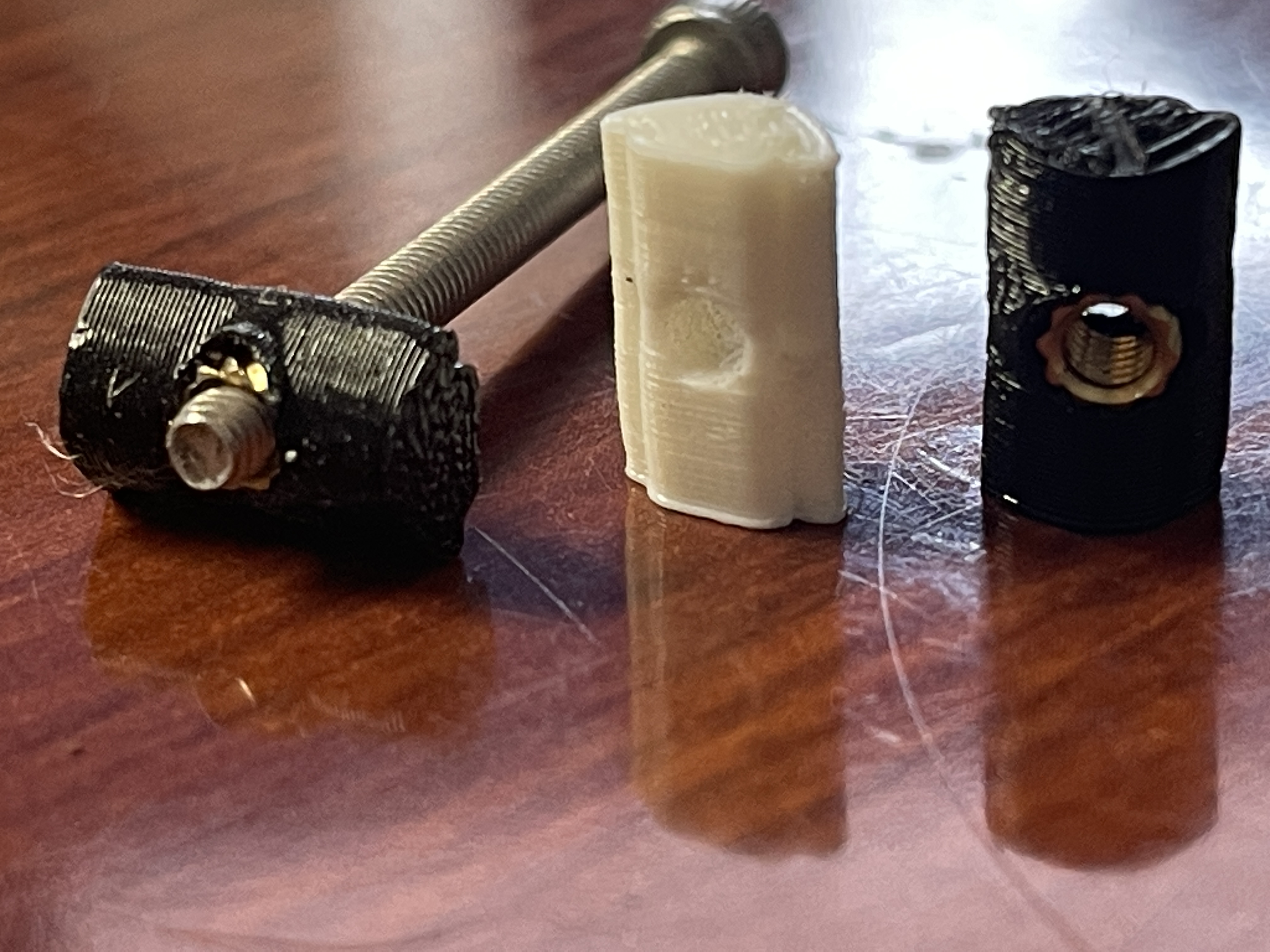 Simple Roll-In T-Nut for 2020 Extrusions 3mm screw - One is friction ...