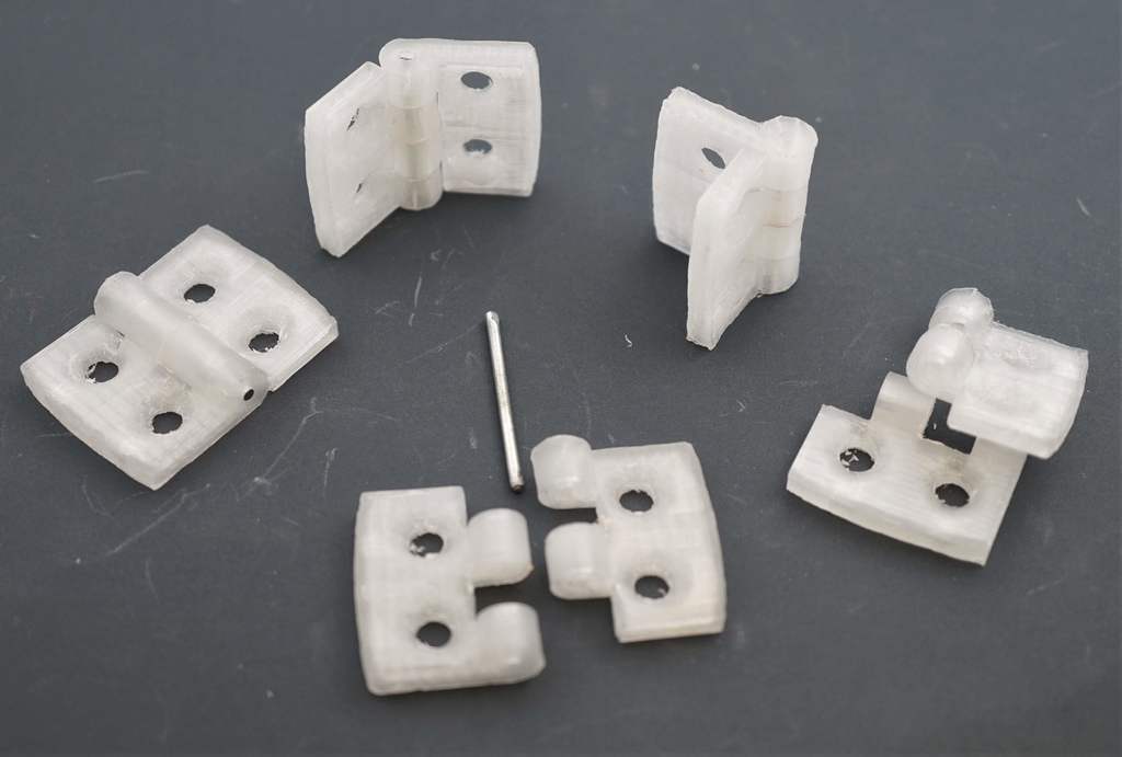 Hinge for 2.5mm metal wire pivot by RemiRafael | Download free STL ...