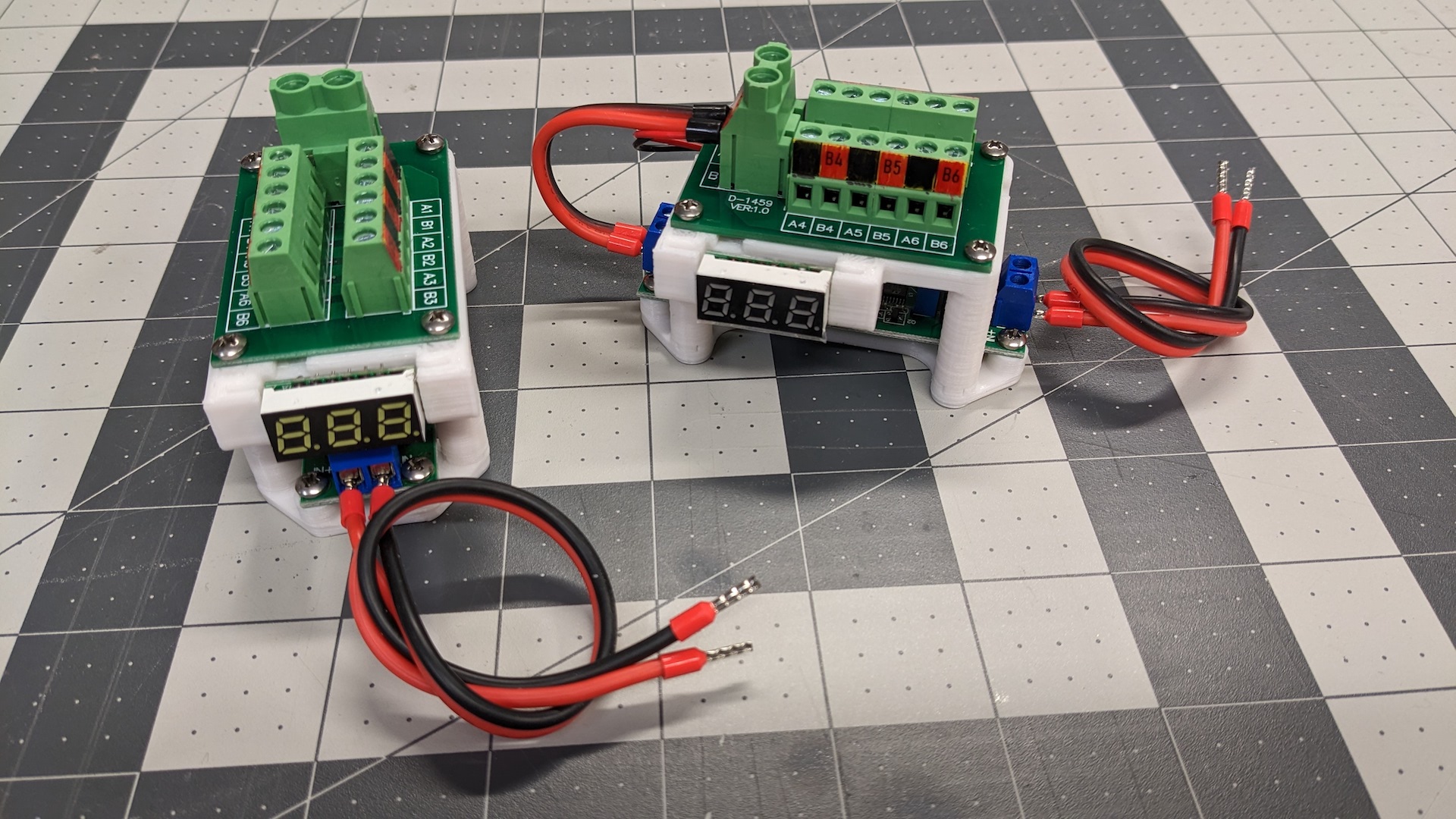 Combo Voltage Regulator and Power Distribution Block by JasonCharlton ...