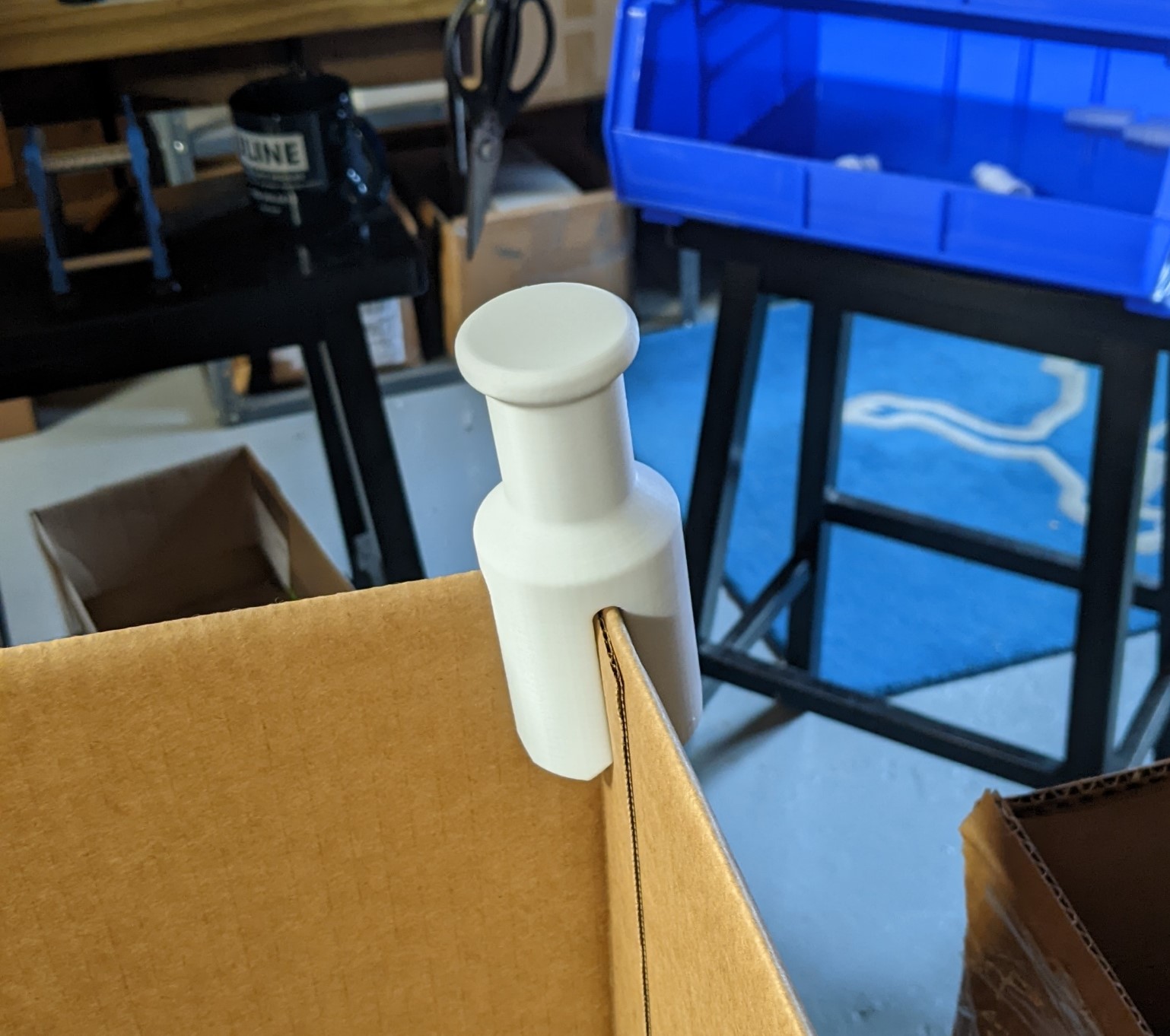 Box Flap Folder Holder by Dream Machine, LLC | Download free STL model ...