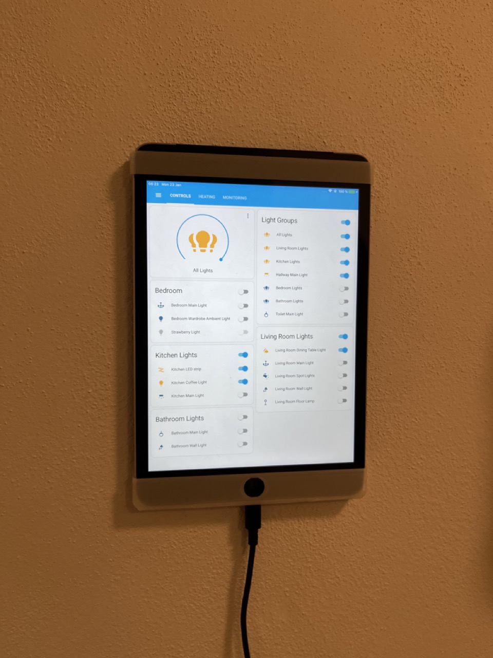 iPad mini 1 to 5 wall mount by Sergei Silnov | Download free STL model ...