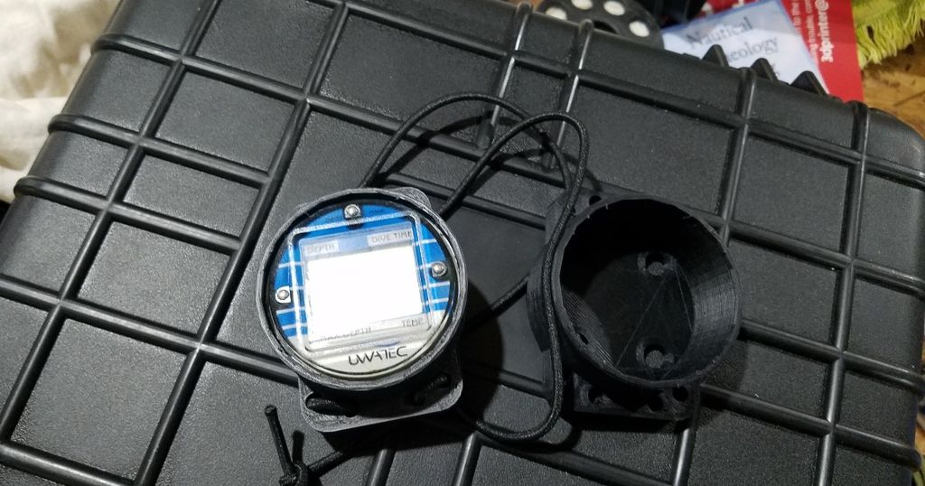 Scuba Computer Puck Bungee Mount by Lextone | Download free STL model ...