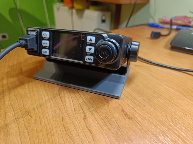 Radio base that use the car mount par SteelOak | Téléchargez ...