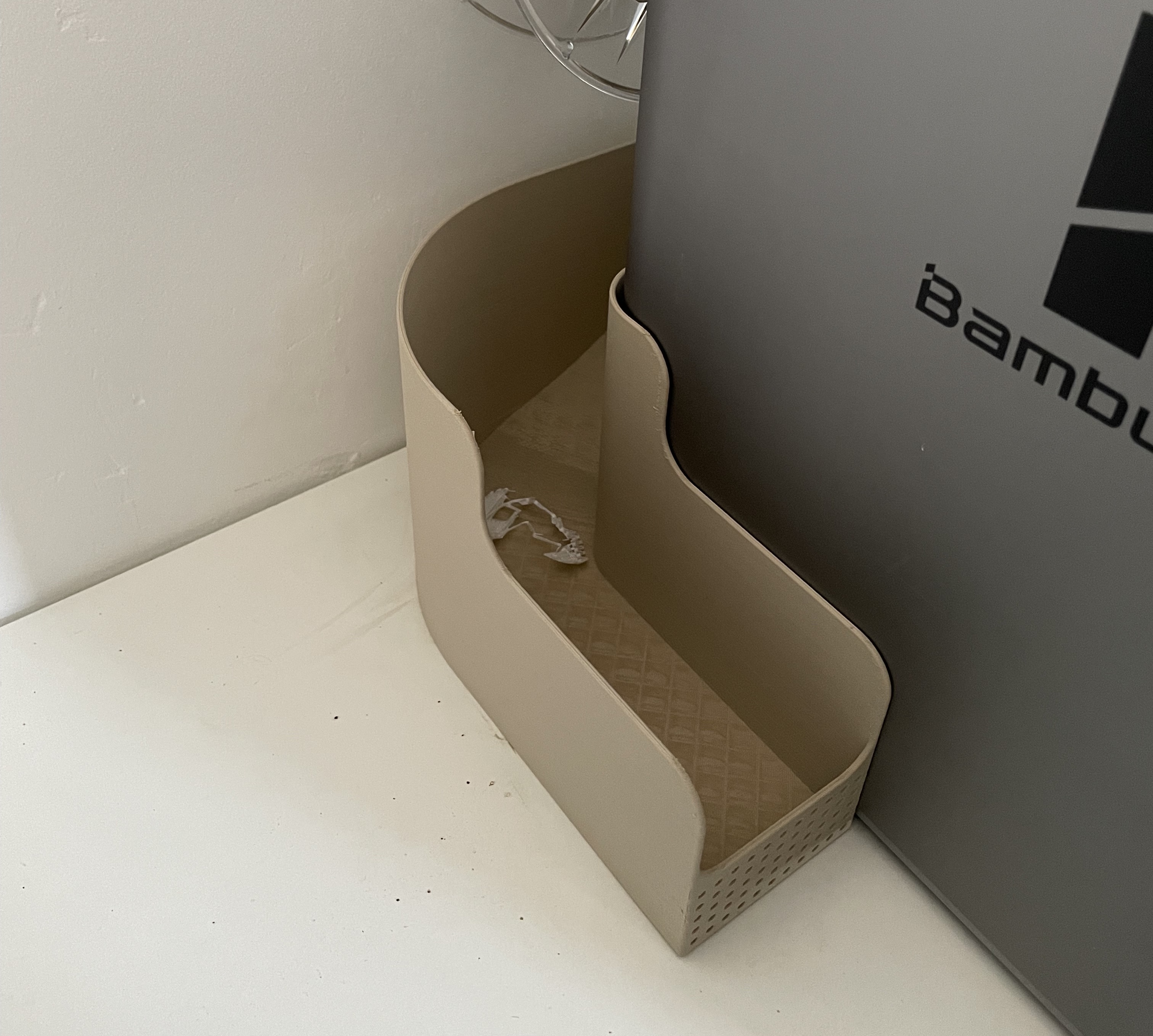 Customizable Purge Trash Bin for Bambu Lab printers par Clément M ...