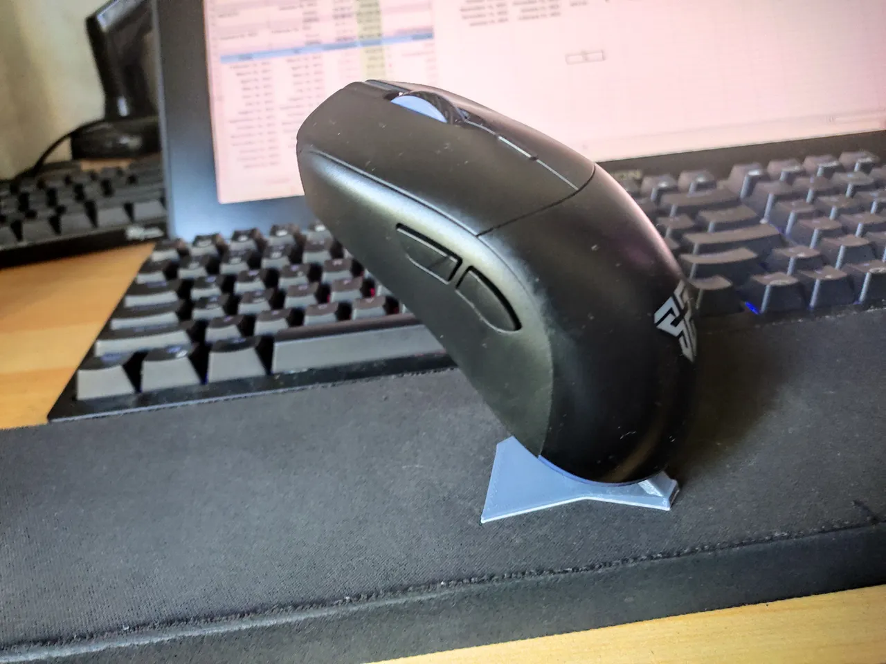 Simple Mouse Stand by zlaur3d | Download free STL model | Printables.com