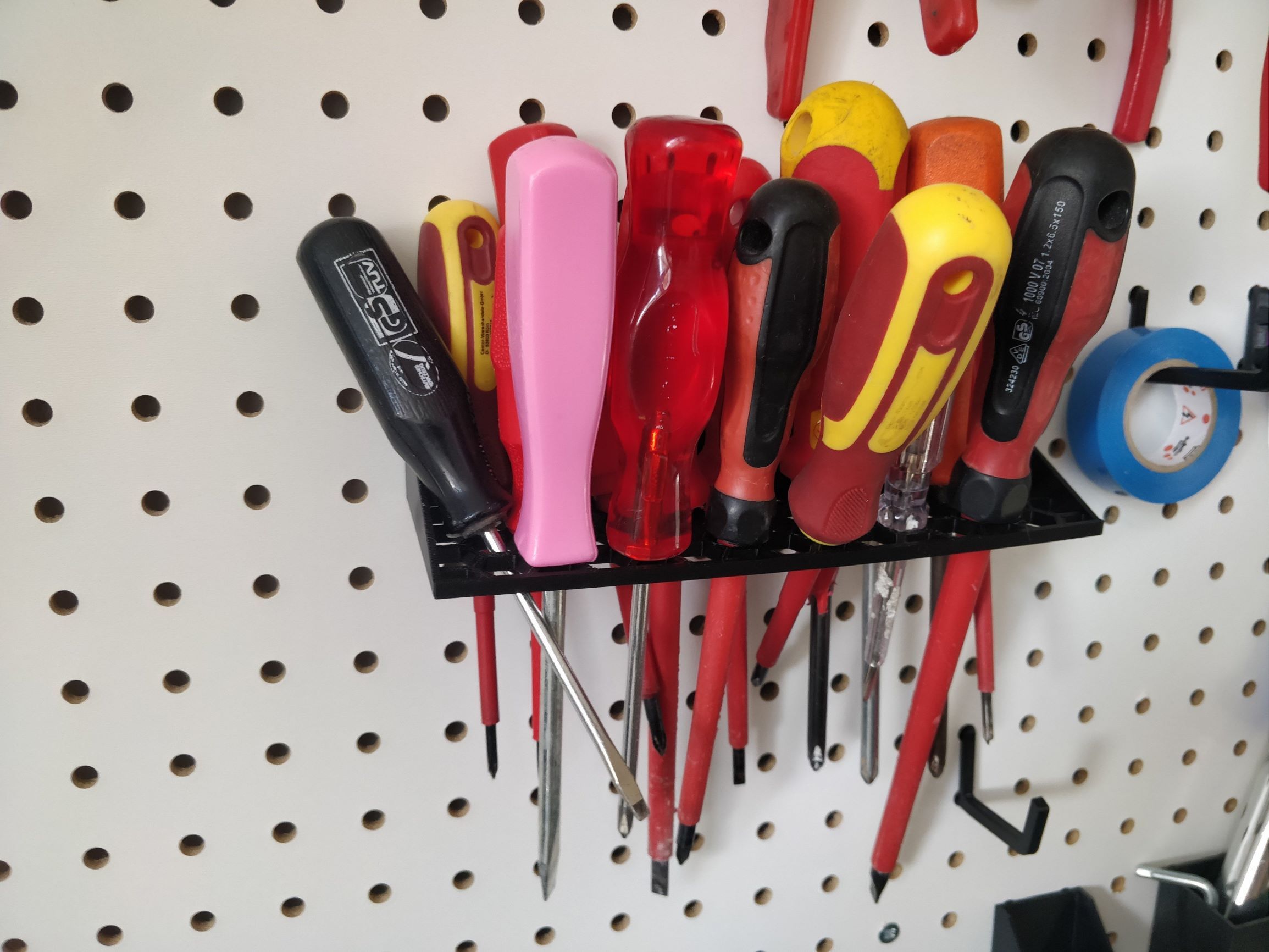 Pegboard Screwdriver Holder by herbert | Download free STL model | Printables.com