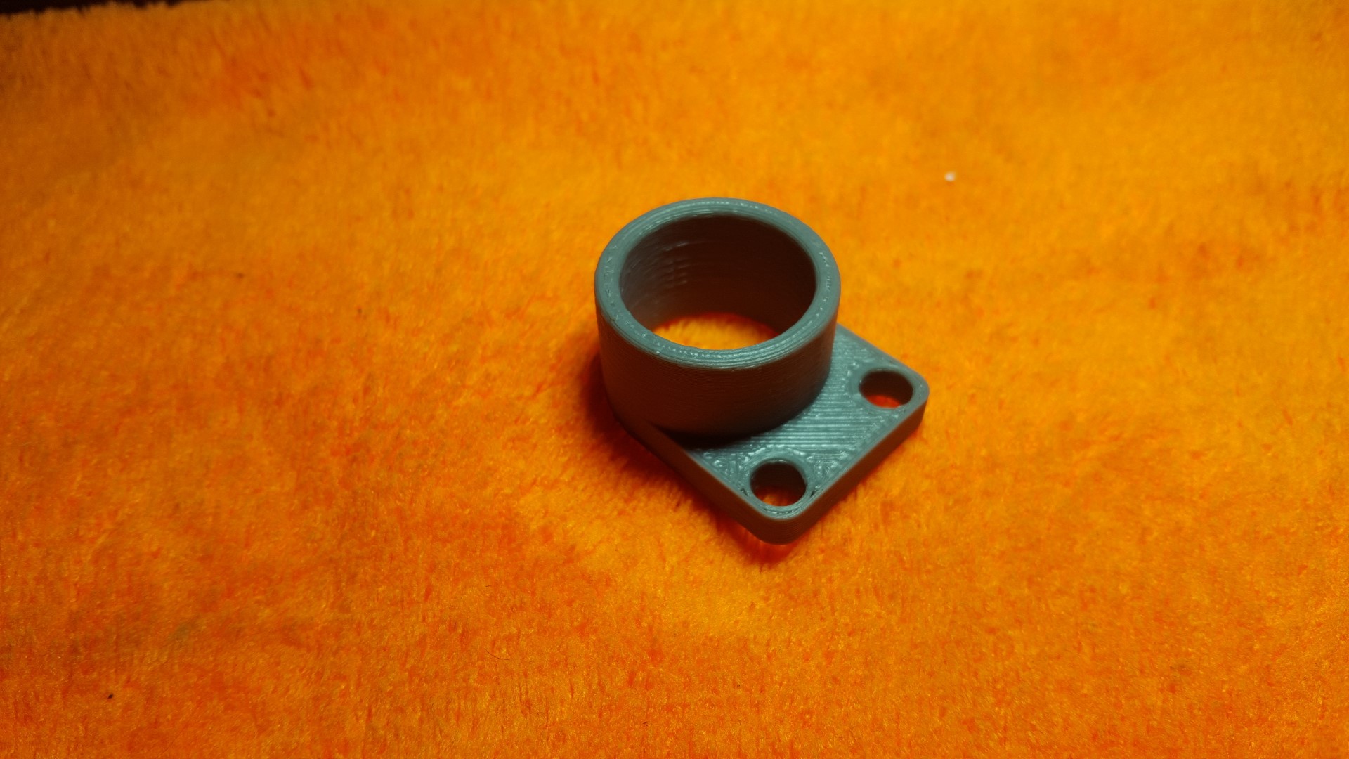 20mm Linear rod support bush. by Dave | Download free STL model ...