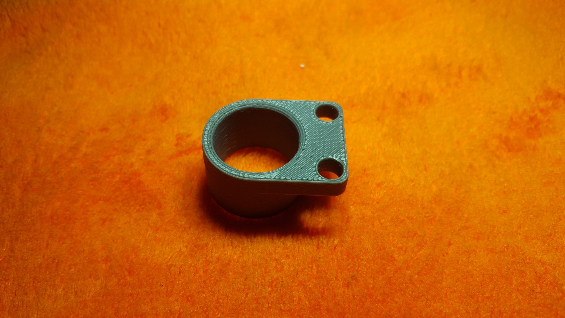 20mm Linear rod support bush. by Dave | Download free STL model ...