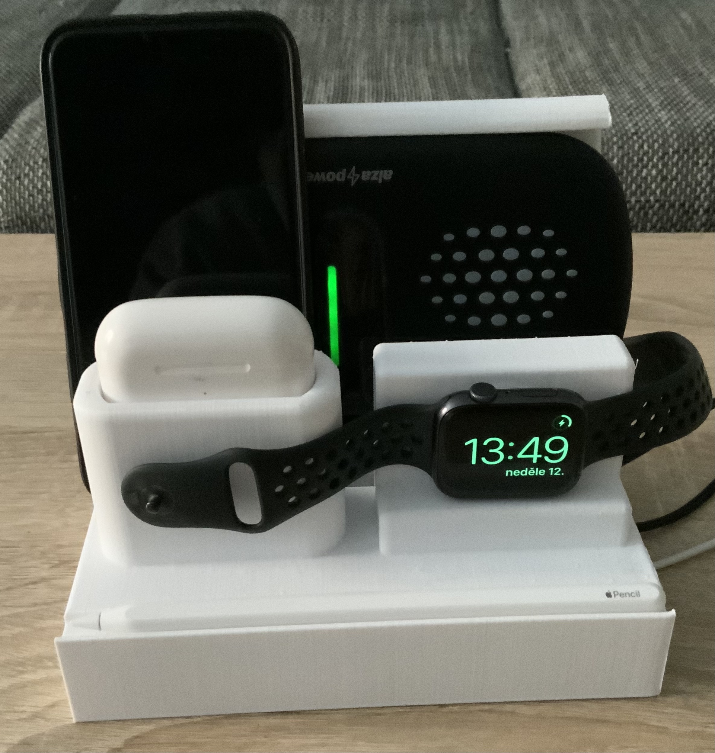 iPhone nabíječky iwatch Air pod by ZSvejprty | Download free STL model ...