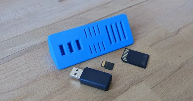 micro sd and usb holder by That1LazyGuy | Download free STL model ...