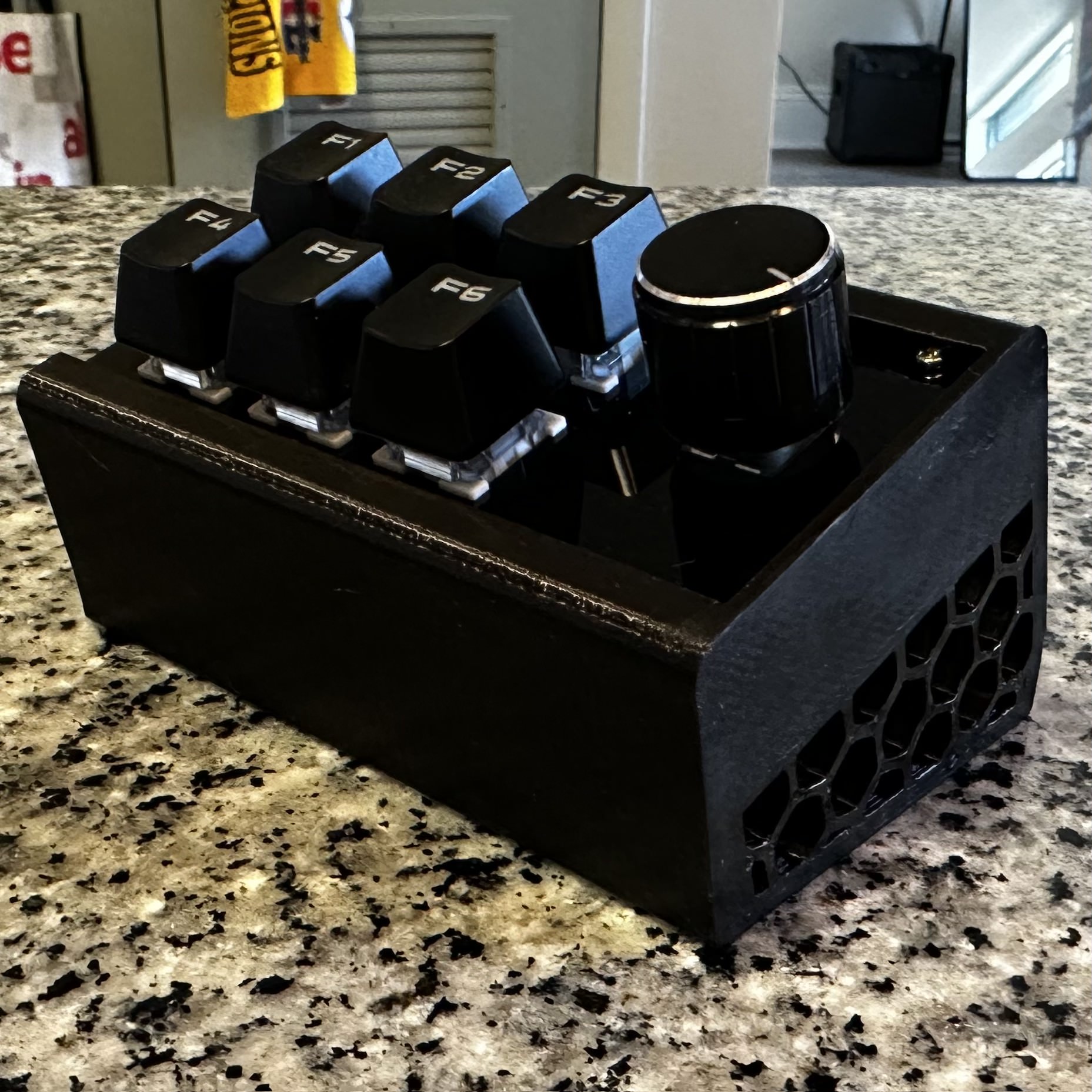 Macropad - 6 Key + Knob case/riser by Plexaterson | Download free STL ...