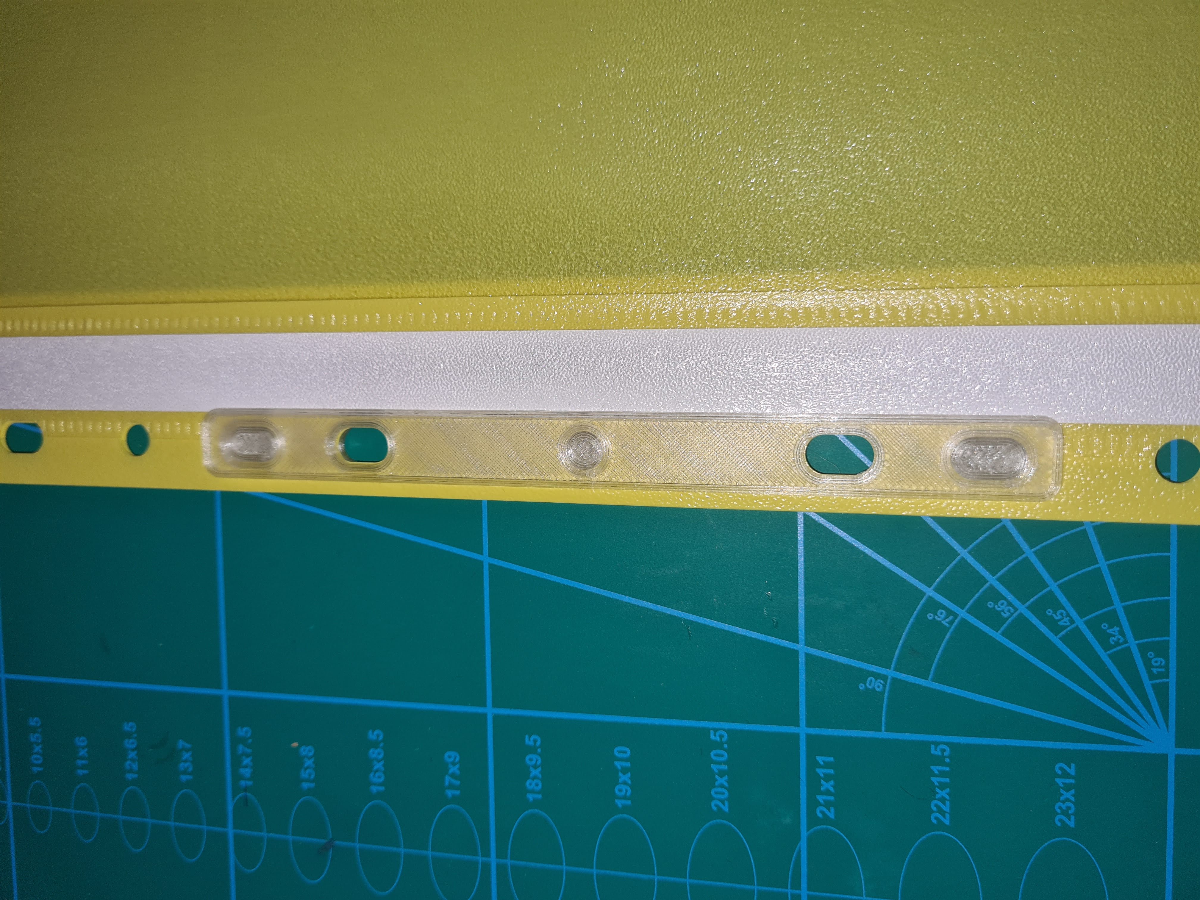 Reinforcement of the torn edge of a folder or document sleeve by KorA ...