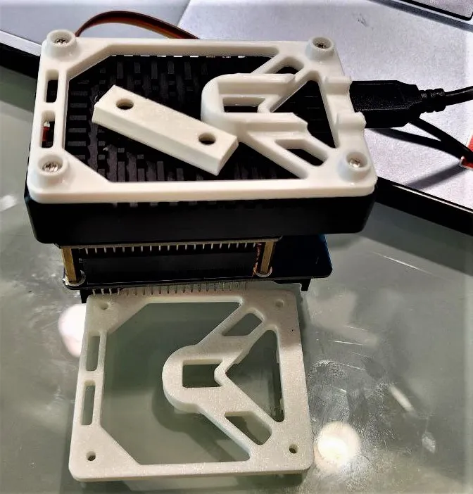 Raspberry Backplate Wall Mount Long (for aluminum cases) by RojoRicardo ...