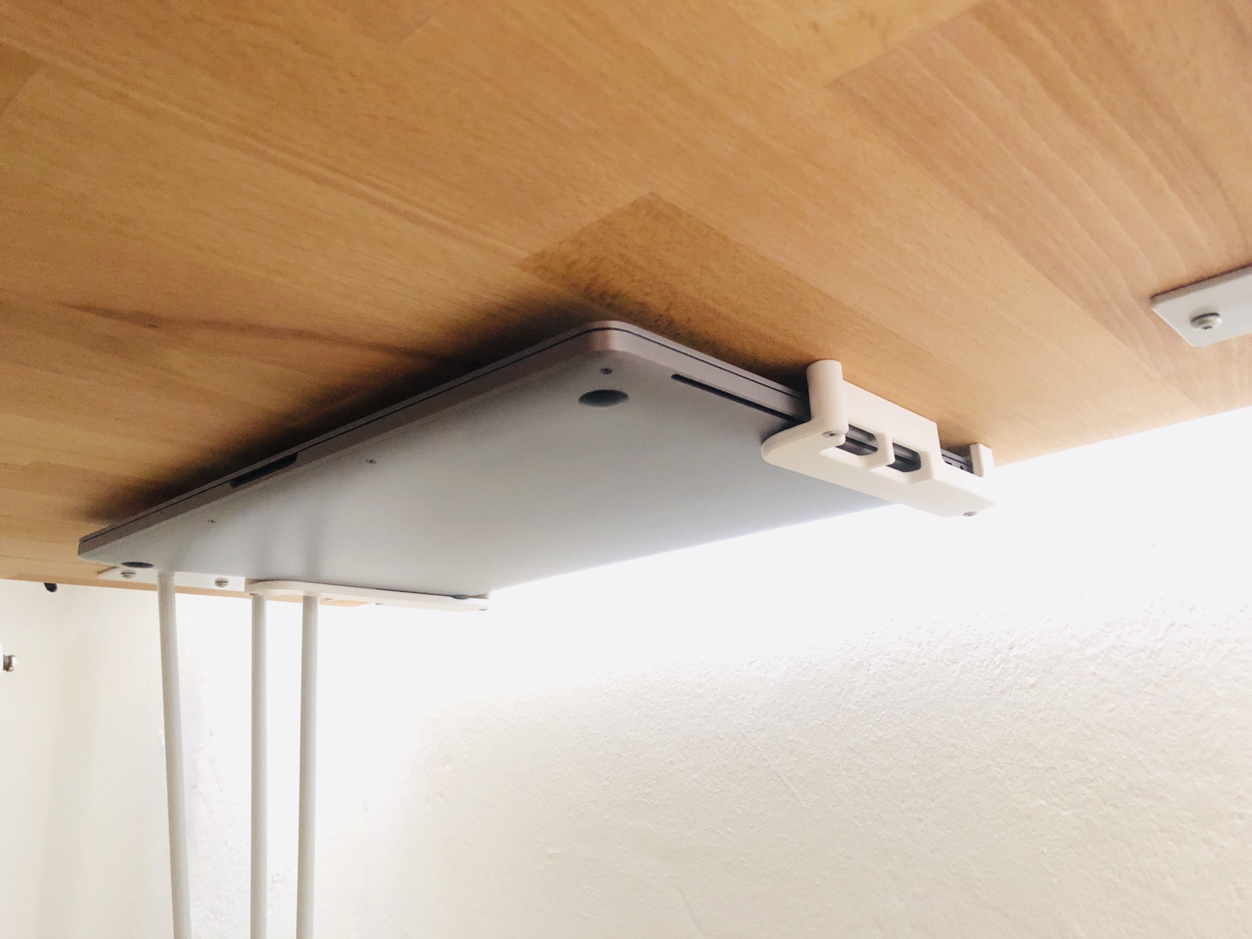 Under Desk Mount for Apple MacBook Pro 16" 2019 by Moritz Sch ...
